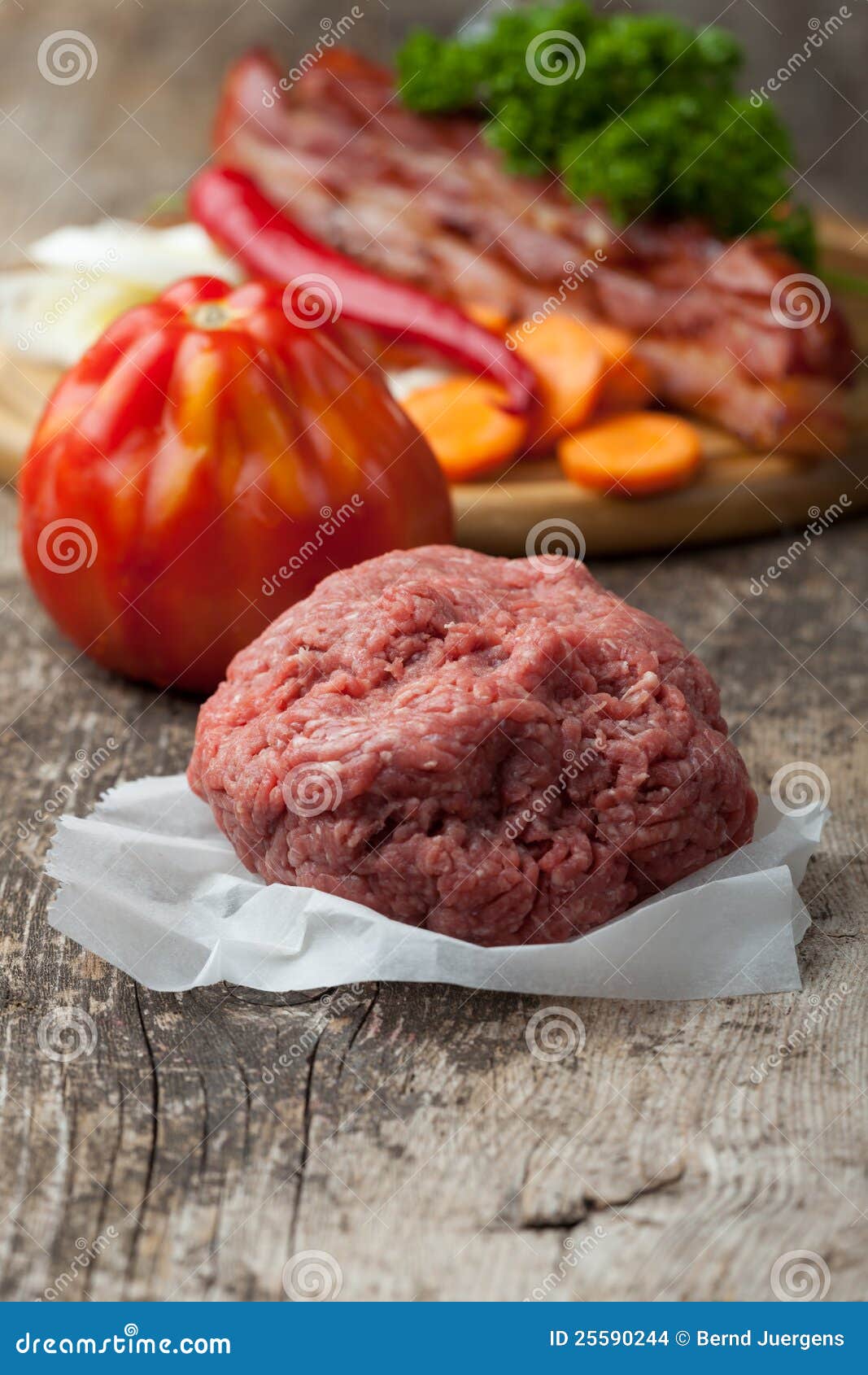 Raw minced meat stock photo. Image of parsley, wood, slice - 25590244 Raw minced meat stock photo. Image of parsley, wood, slice - 25590244