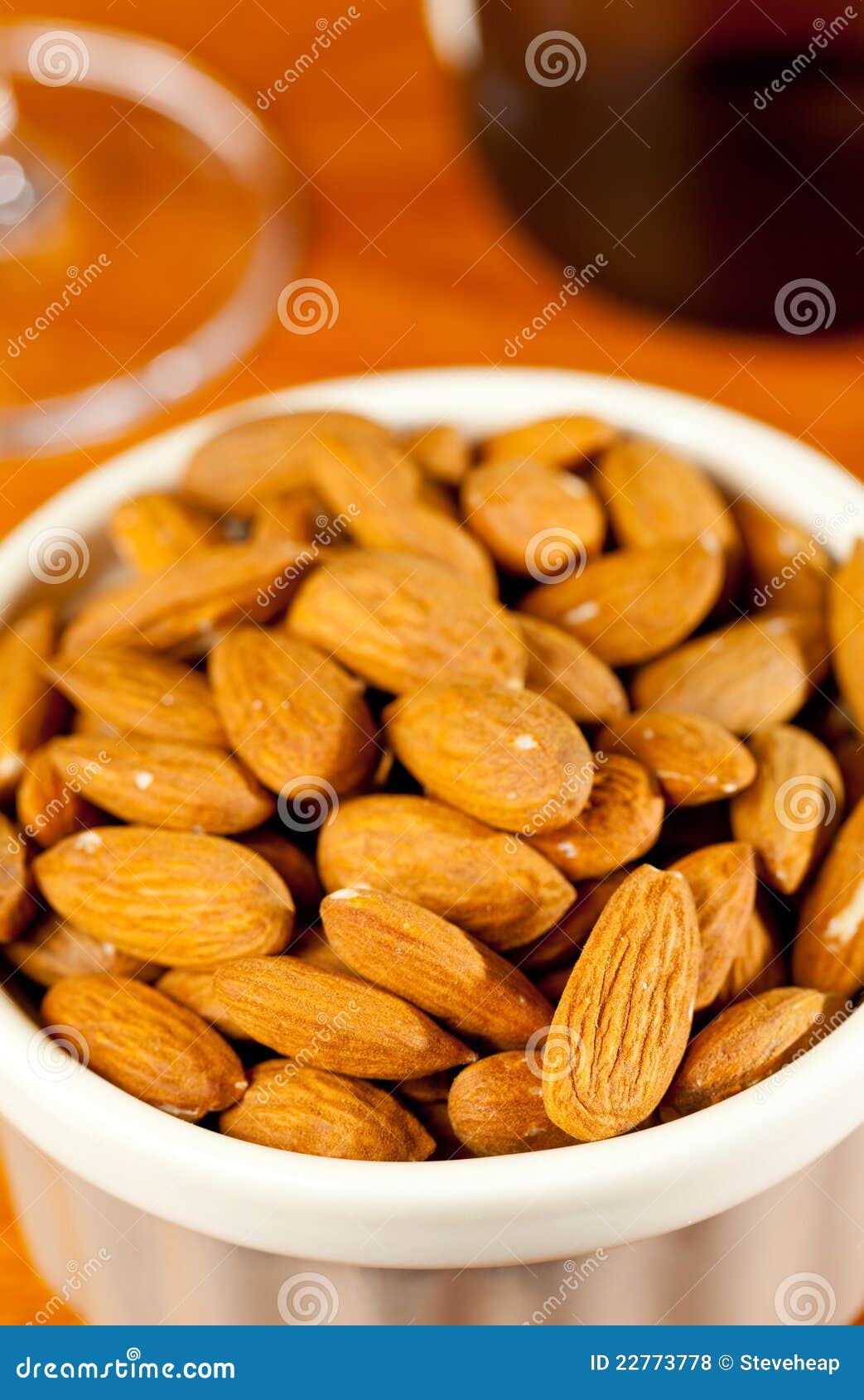 Raw Organic Almonds in Bowl Stock Photo - Image of healthy, crunchy ...