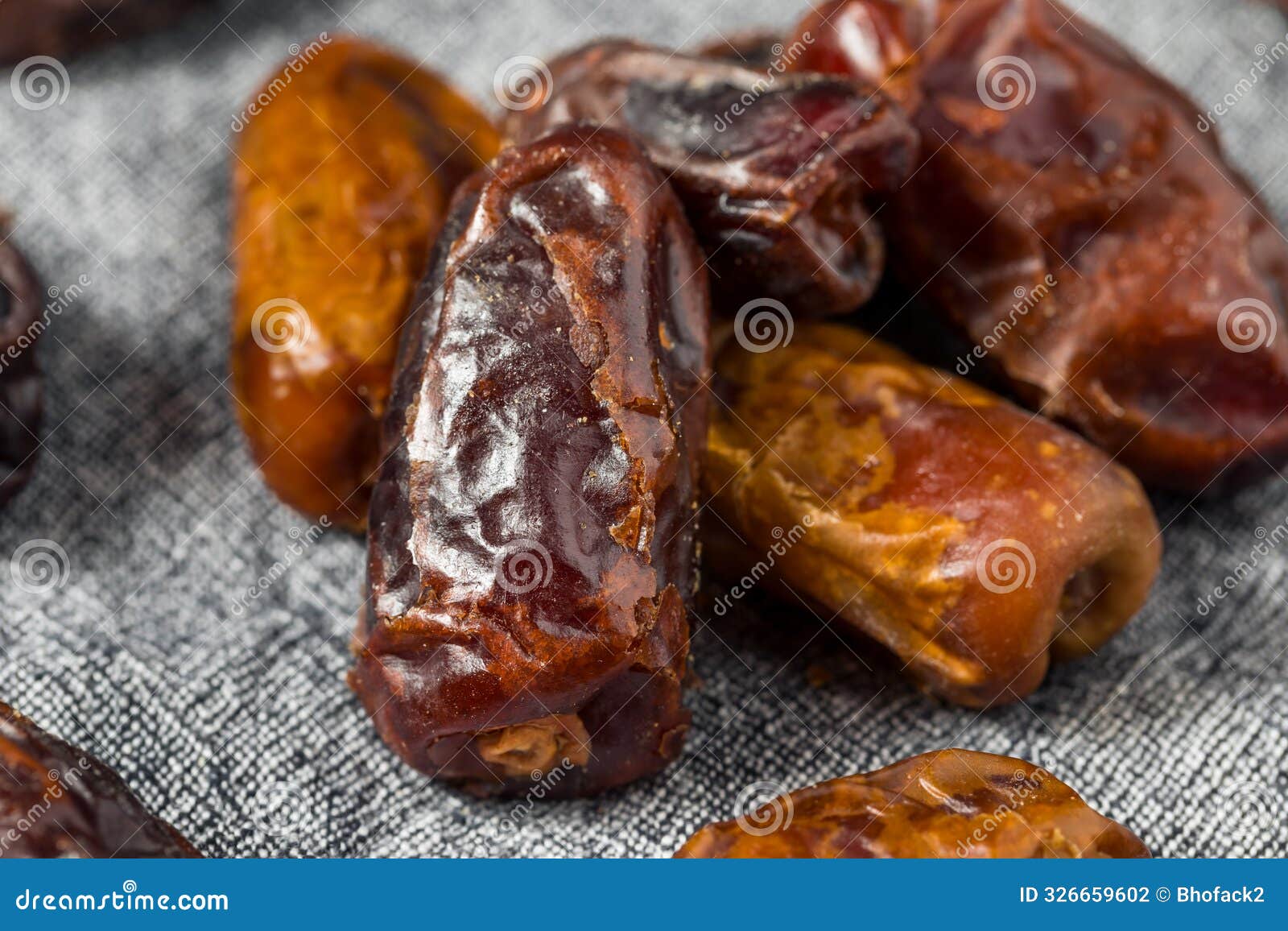 Medjool Dates Royalty-Free Stock Photo | CartoonDealer.com #34418241