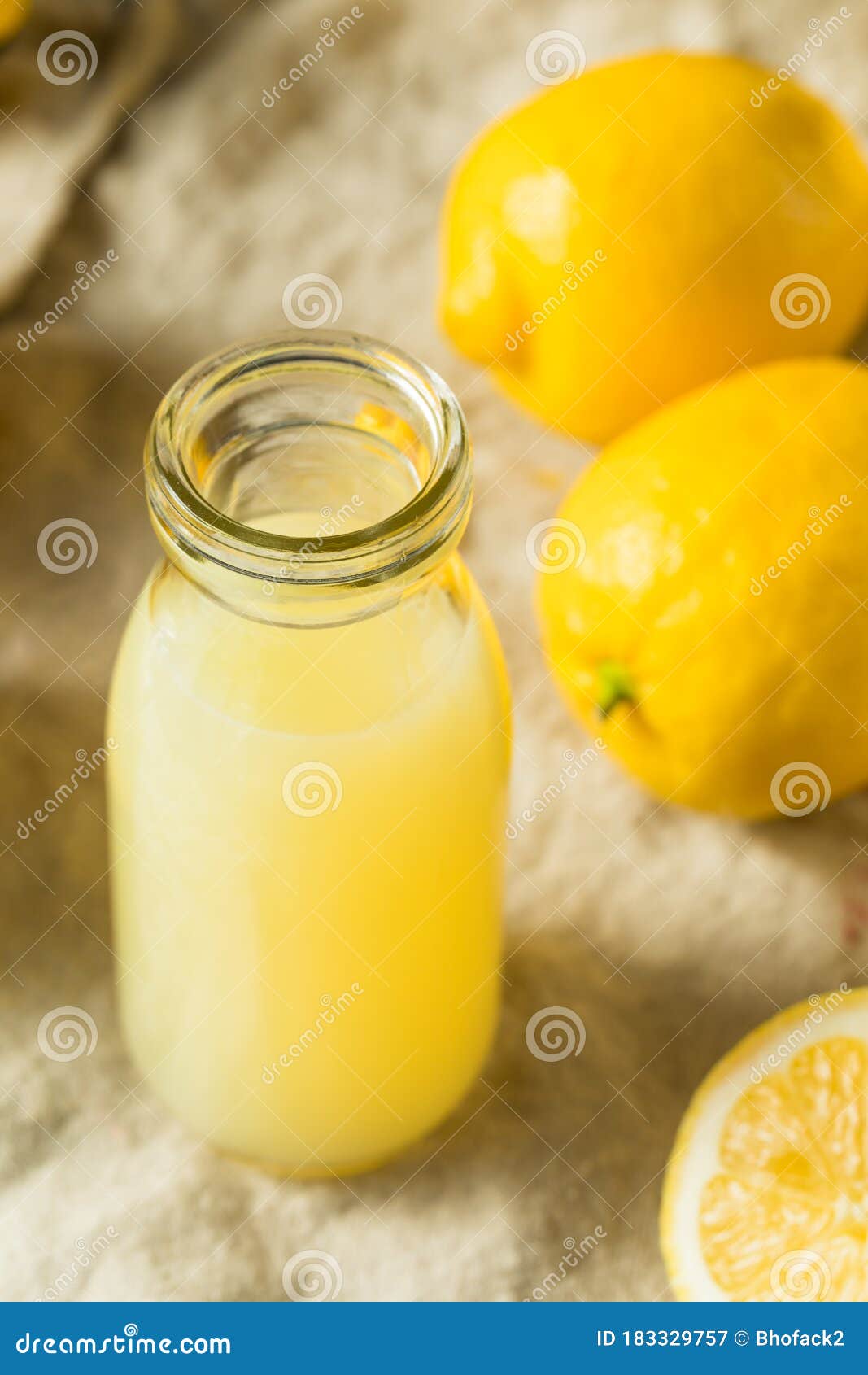 Raw Organic Fresh Lemon Juice Stock Image - Image of juice, natural ...