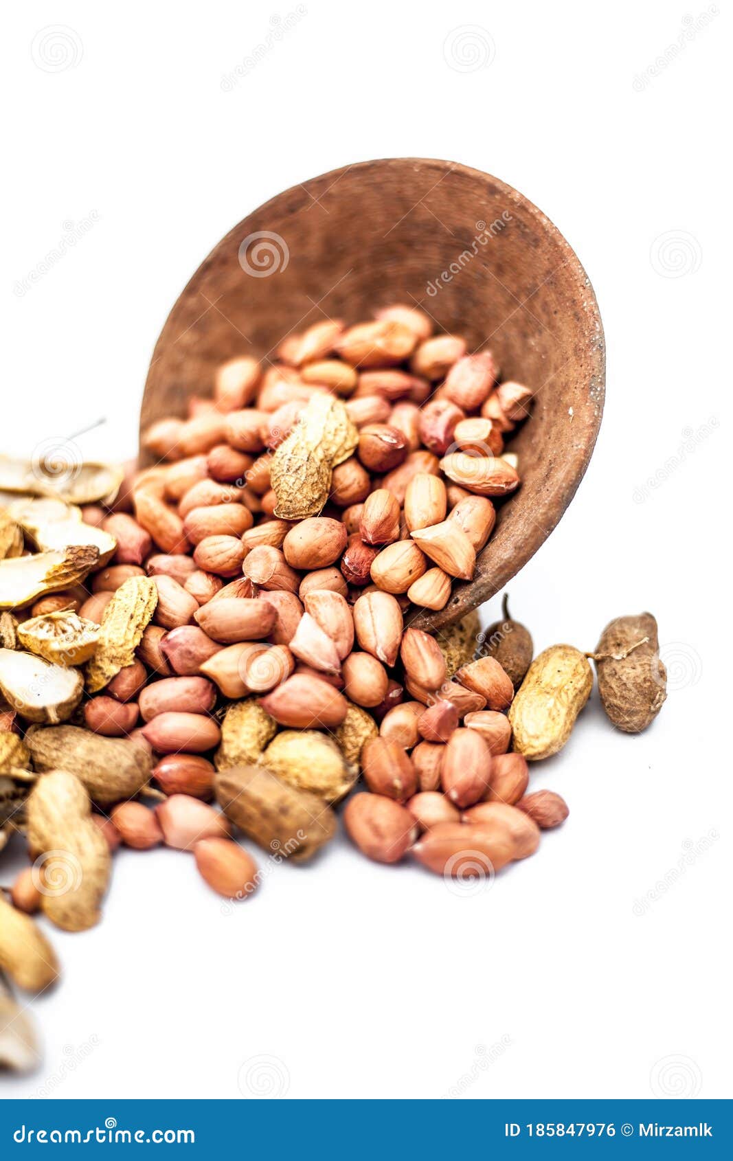 Raw Organic Groundnut or Peanuts Isolated on White with Raw Peanuts in ...