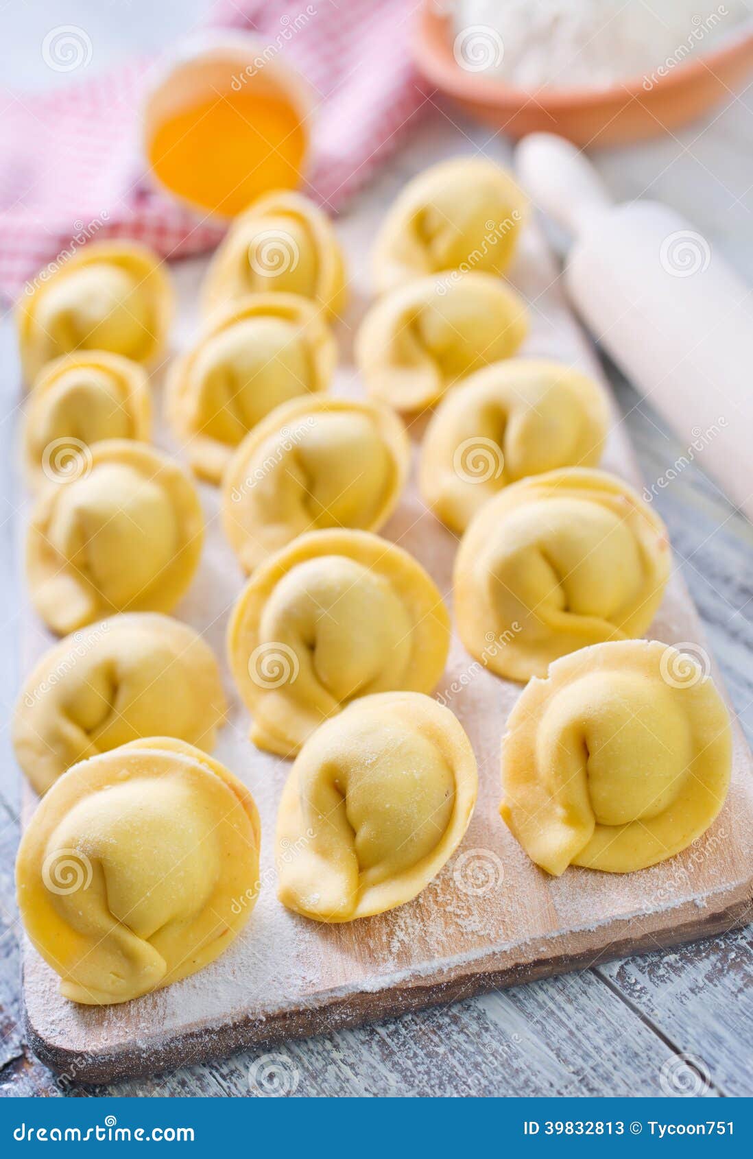 Raw pelmeni stock image. Image of mini, pastry, italian - 39832813