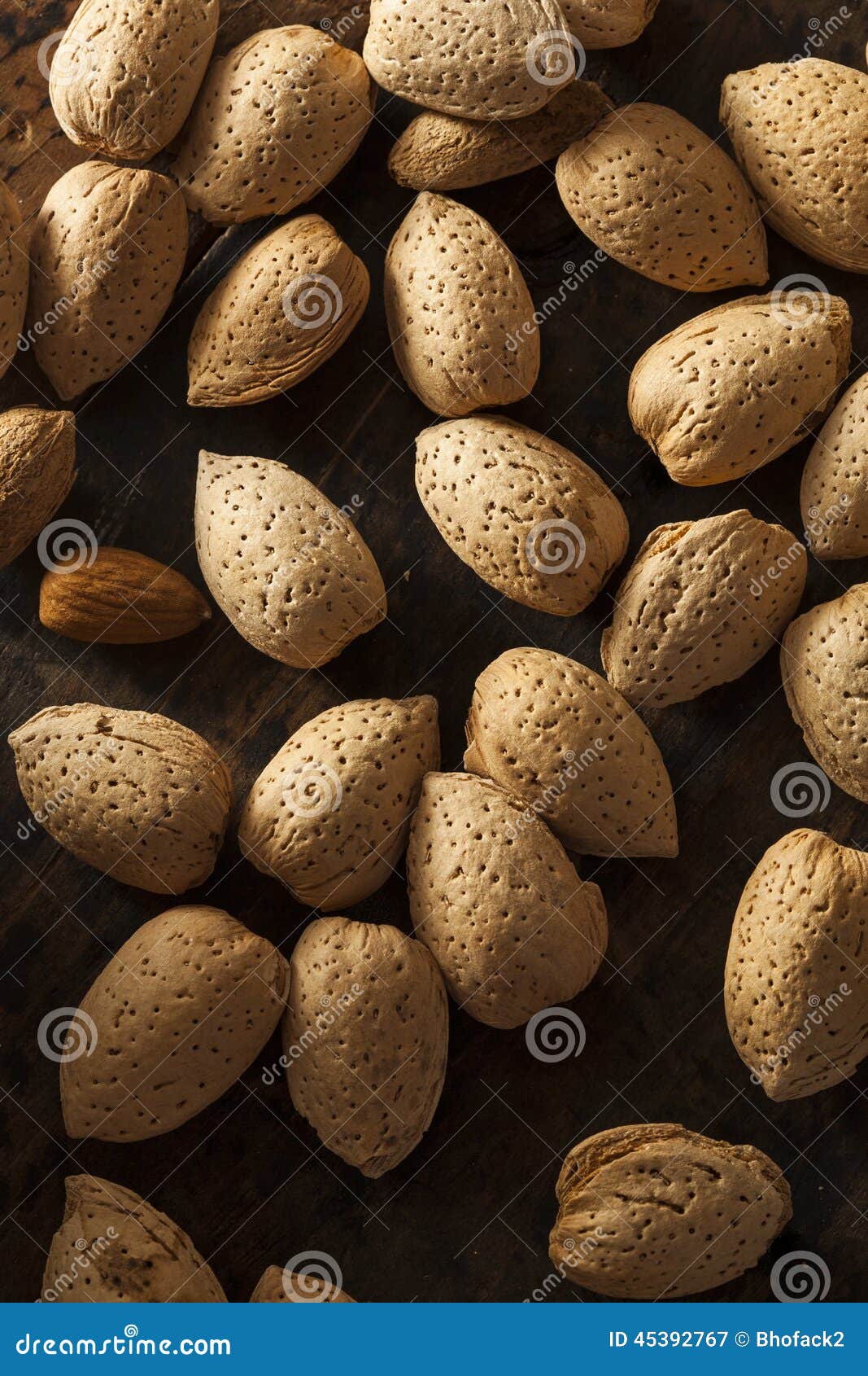 Raw Unshelled Organic Almonds Stock Image - Image of natural, husks ...