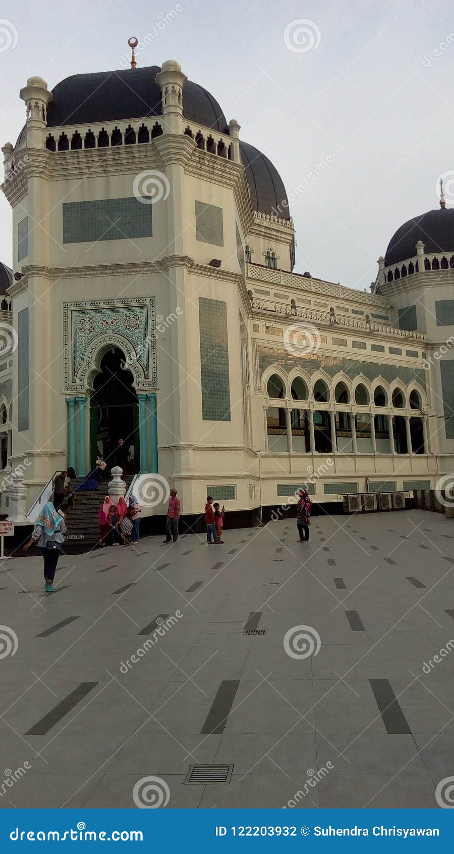 Raya mosque medan editorial photography. Image of mosque - 122203932