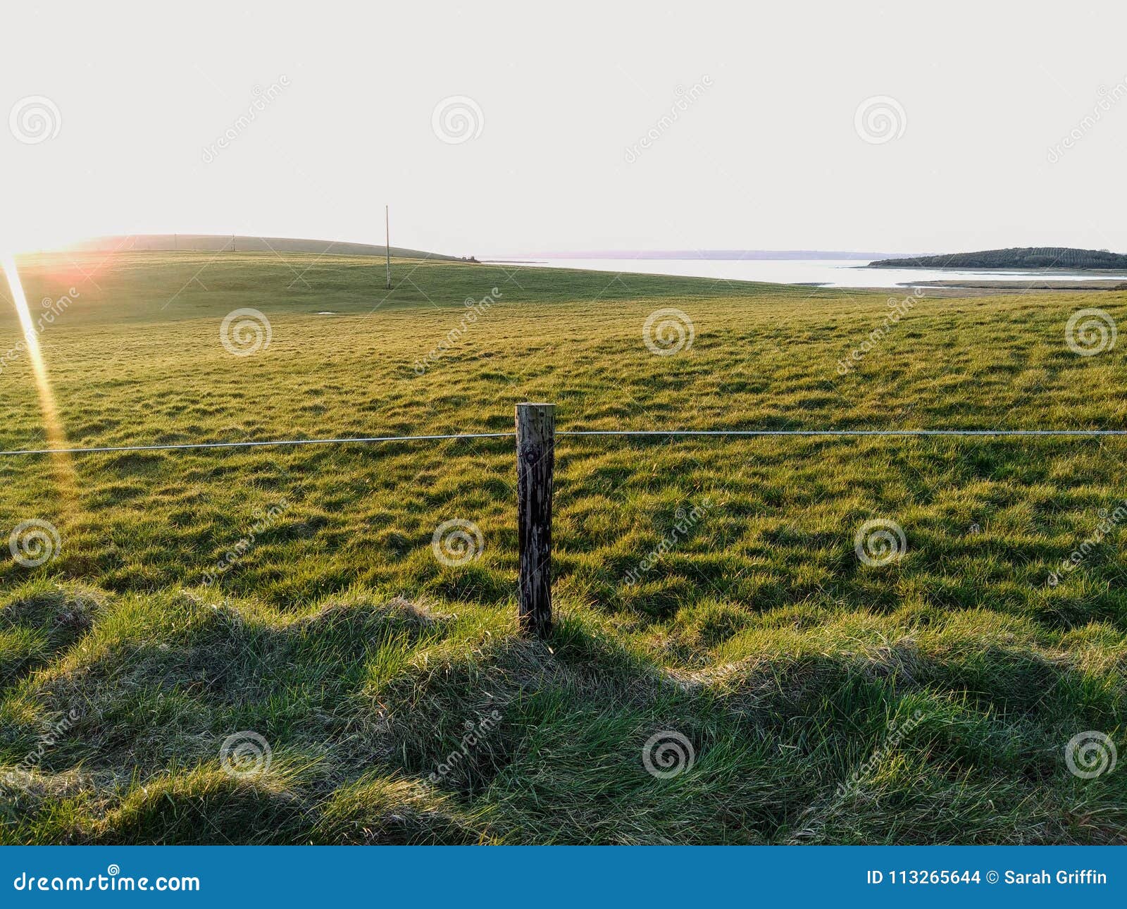Rayo solar sobre la isla foto de archivo. Imagen de dominante - 113265644