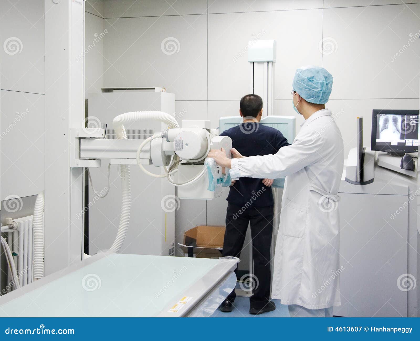 Rayon X examing image stock. Image du examen, soin, interne - 4613607