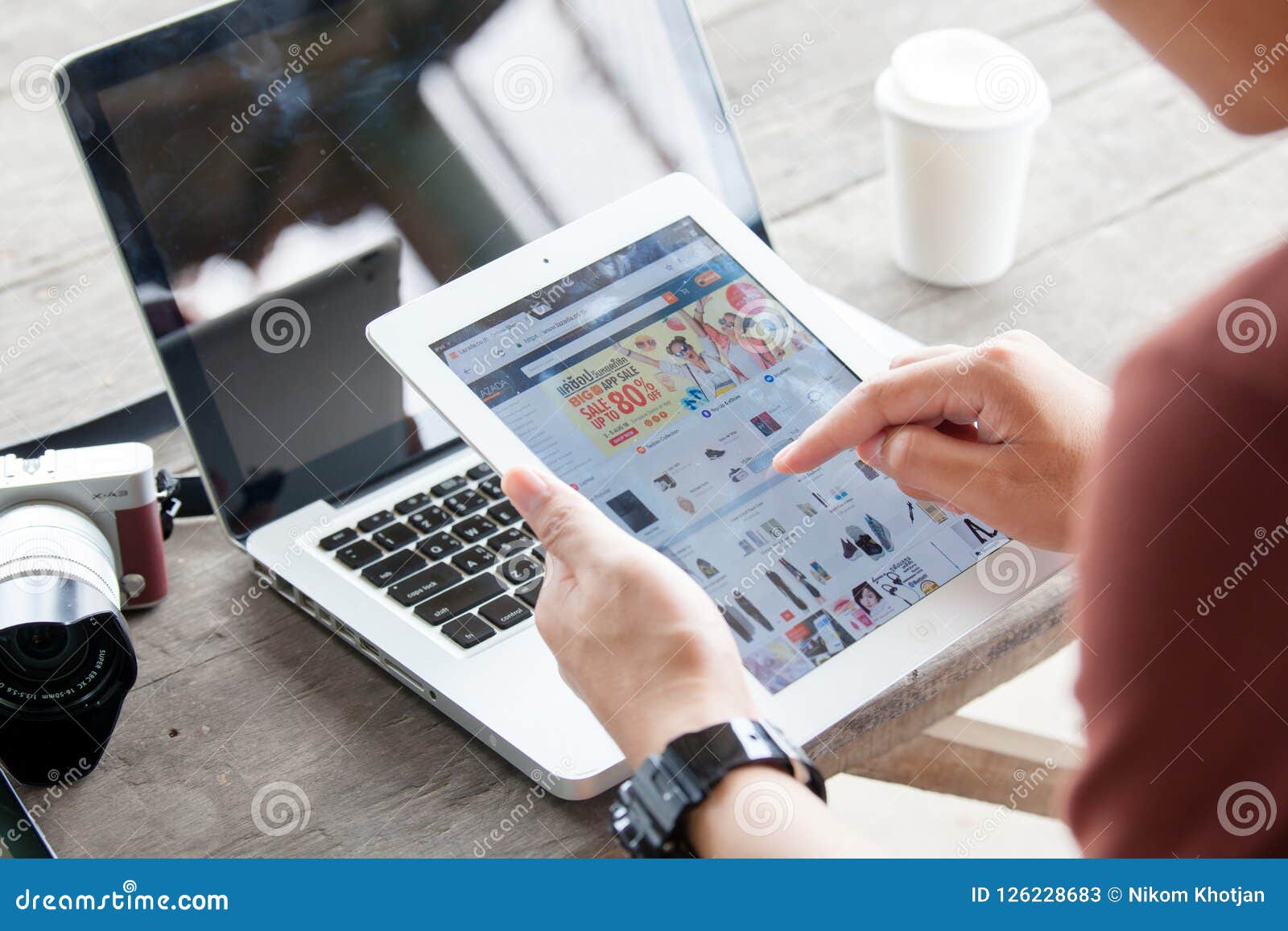 Rayong THAILAND - August 14, 2018: Smartphone Screen, Lazada is ...