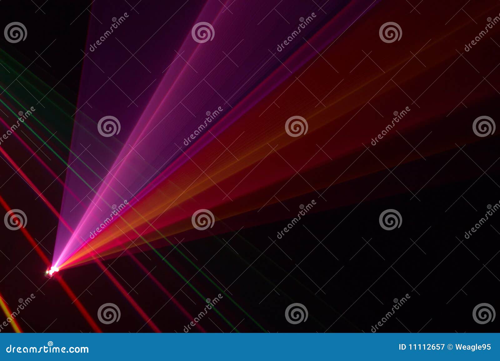Rayos laser del color imagen de archivo. Imagen de rayo - 11112657