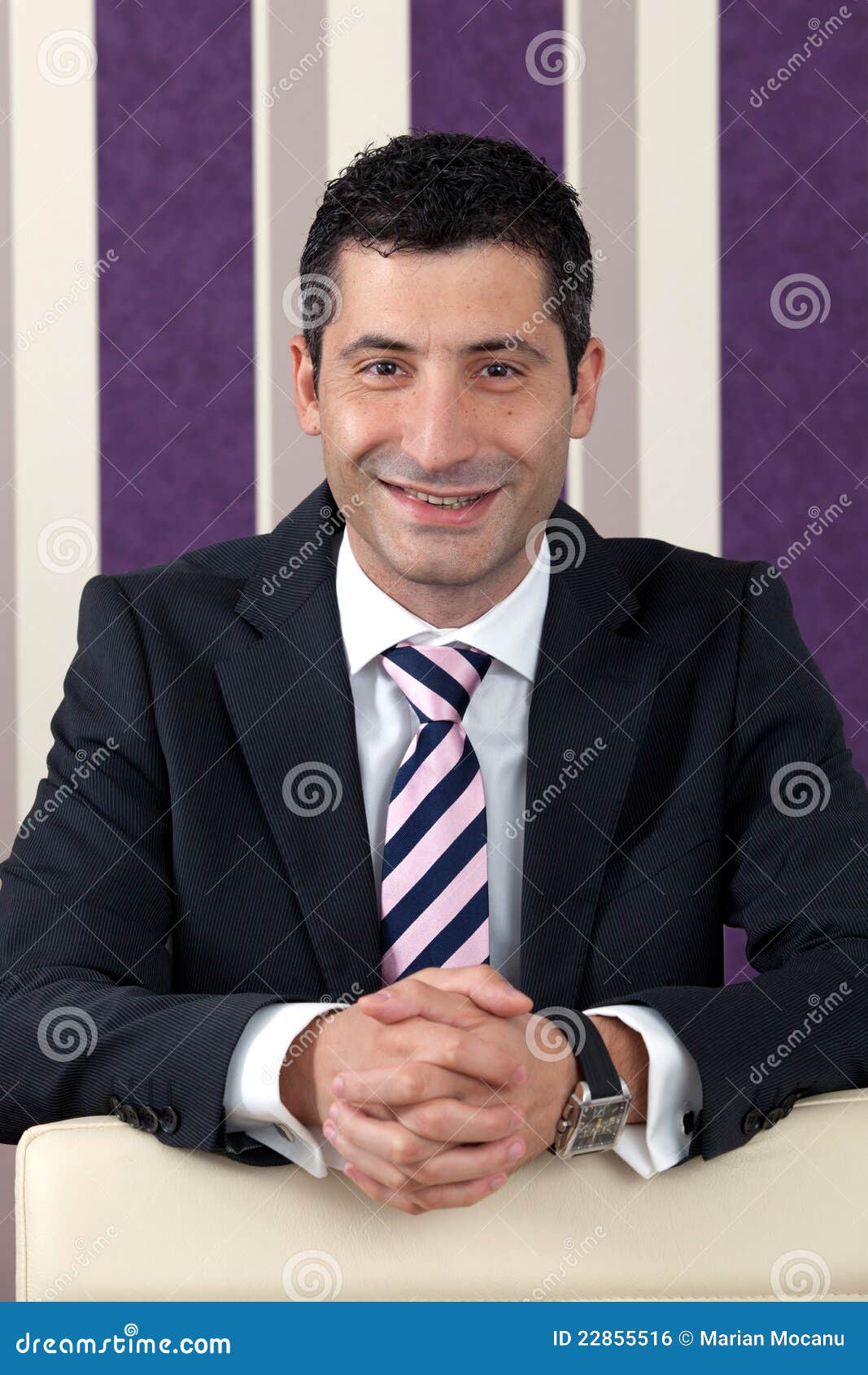 Razvan Diratian editorial photo. Image of products, press - 22855516