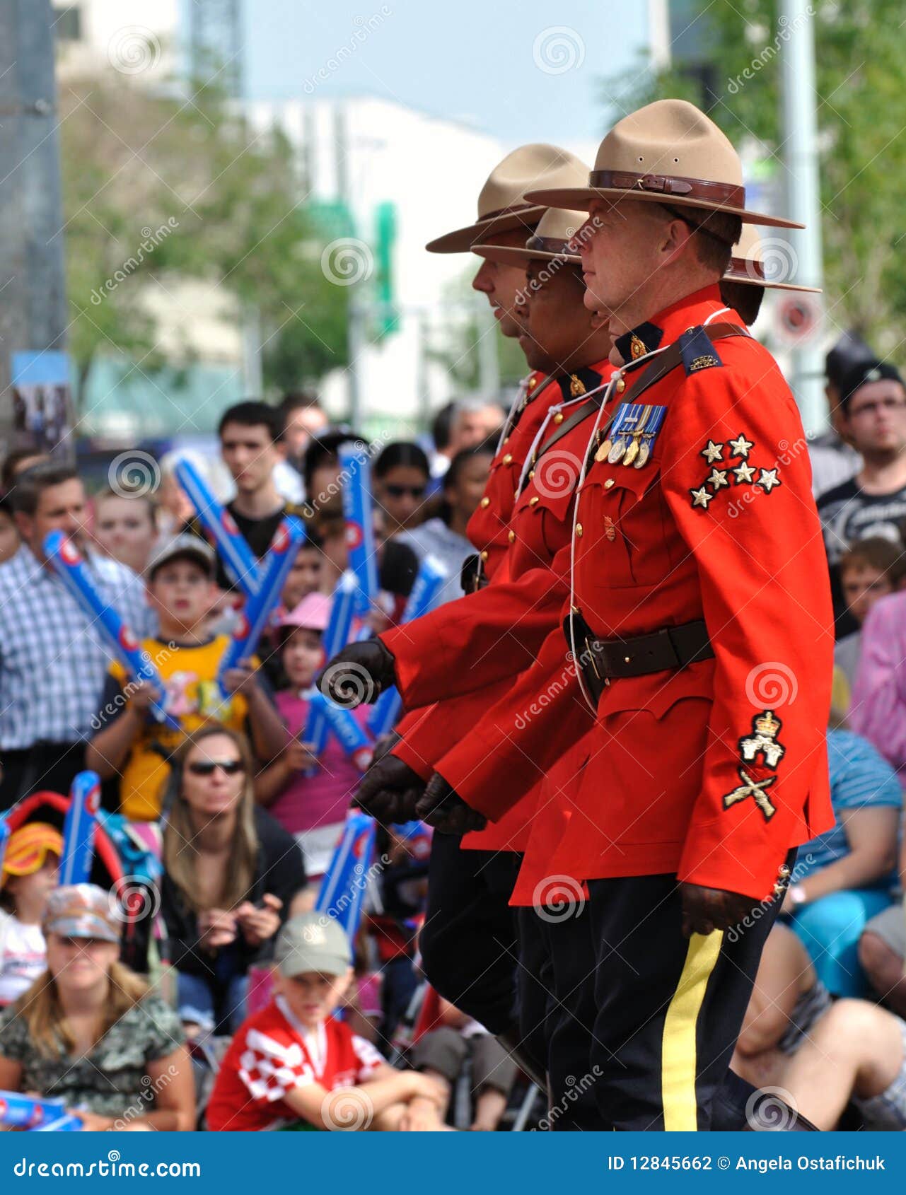 RCMP Canadiense En Desfile De Capital De Edmonton El Ex Fotografía ...