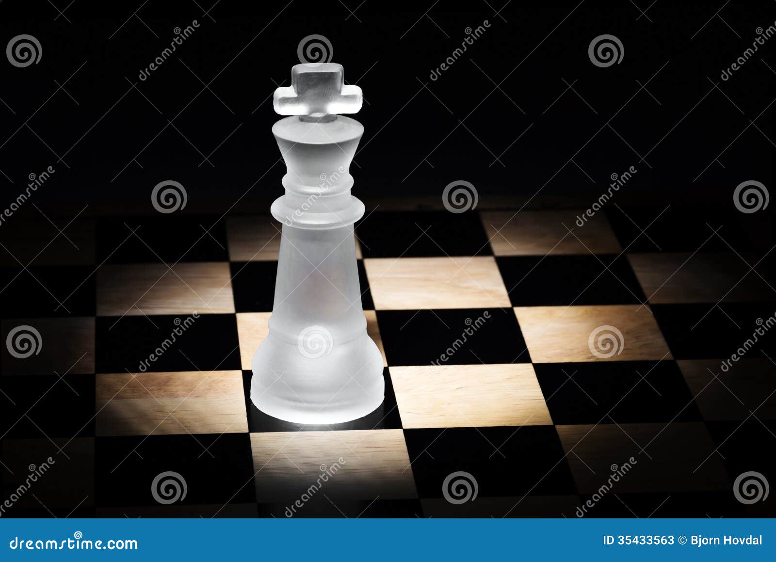 Re di scacchi immagine stock. Immagine di insieme, gioco - 35433563