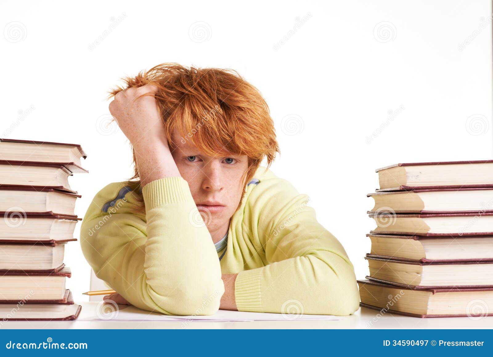 Reacio estudiar imagen de archivo. Imagen de académico - 34590497