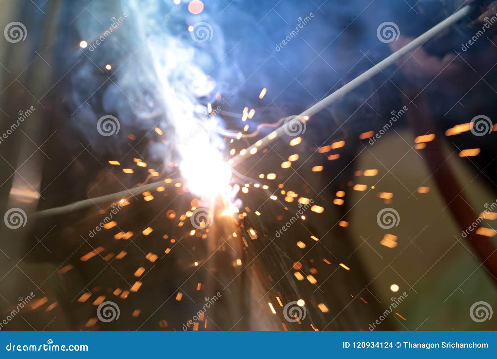 The Reaction of Welding Wire and Metal with Smoke Fire and Spark Stock ...