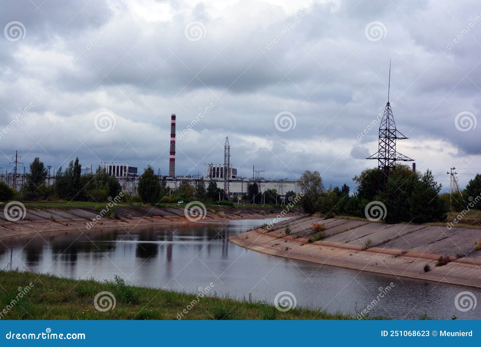 Reactor Number 6, Construction of Reactors Number 5 and 6 Editorial ...