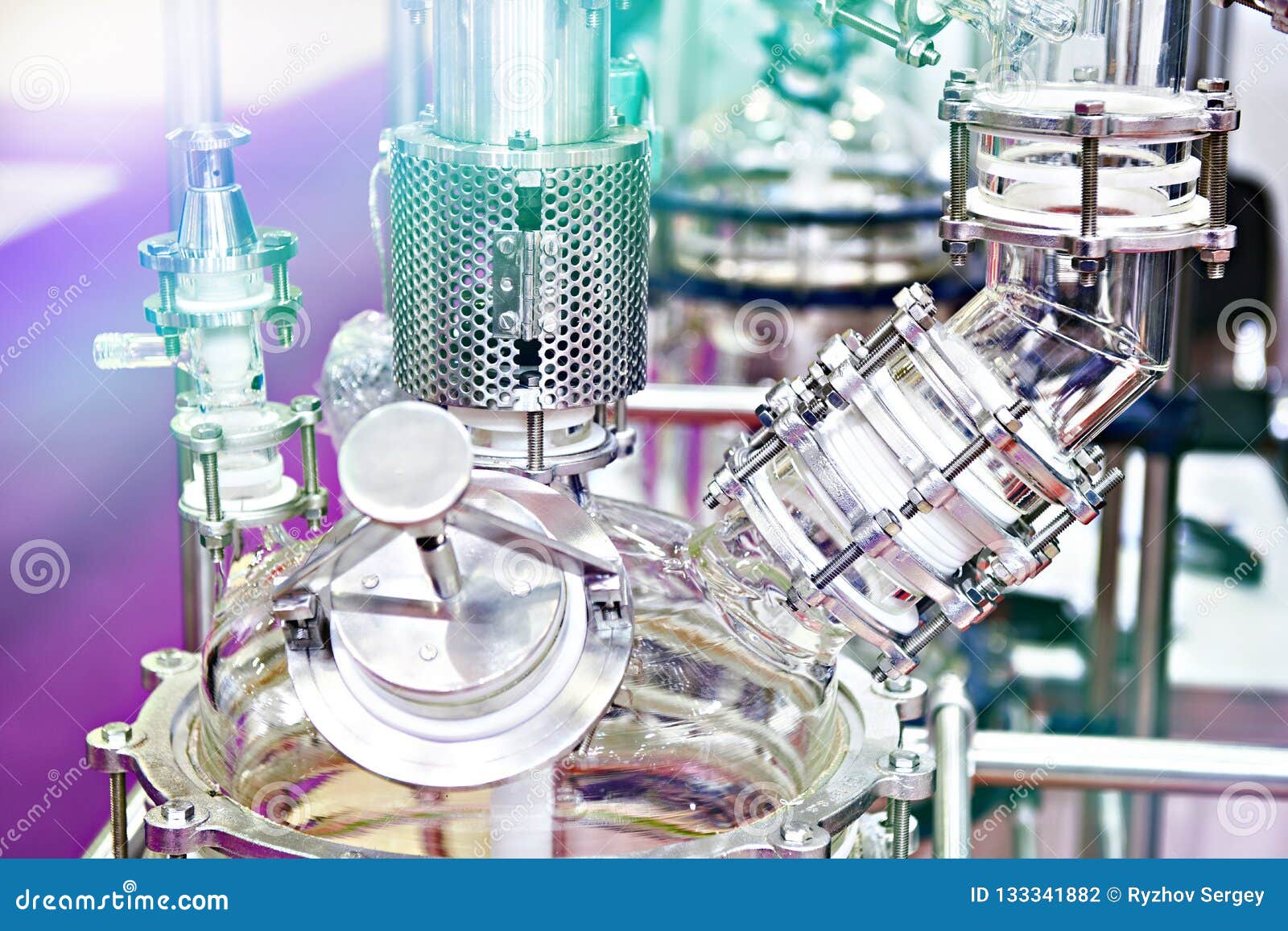 Reactor Químico Moderno Del Laboratorio Foto de archivo - Imagen de ...