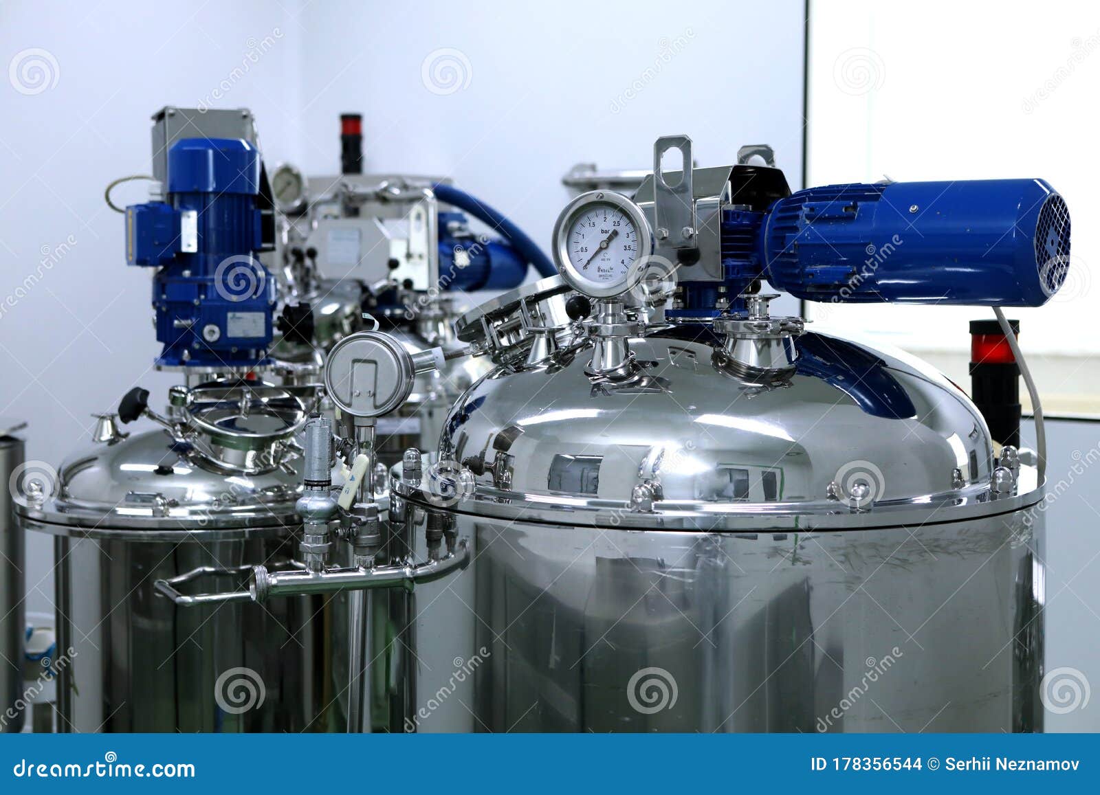 Reactors of Suspensions and Solutions. Manufacture of Pharmaceutical ...