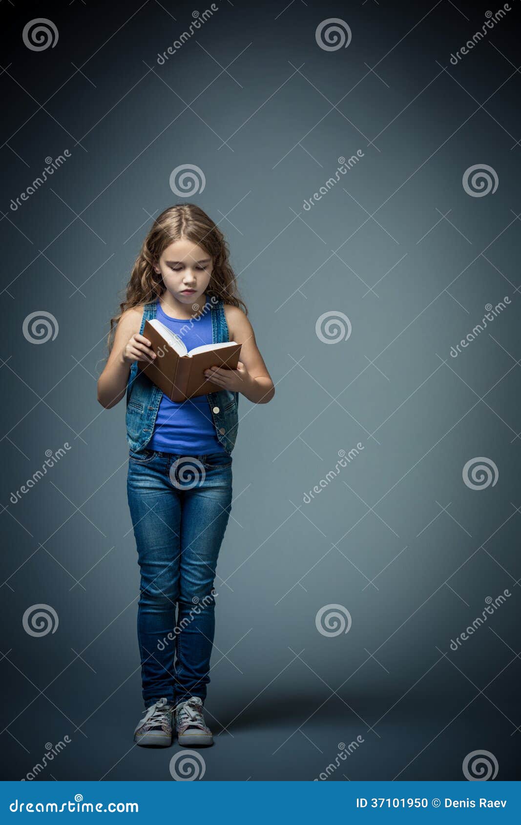 Reading girl stock photo. Image of hair, girls, preschooler - 37101950
