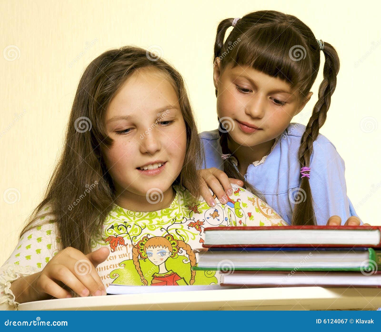 Reading girls 2 stock image. Image of curiosity, girl - 6124067