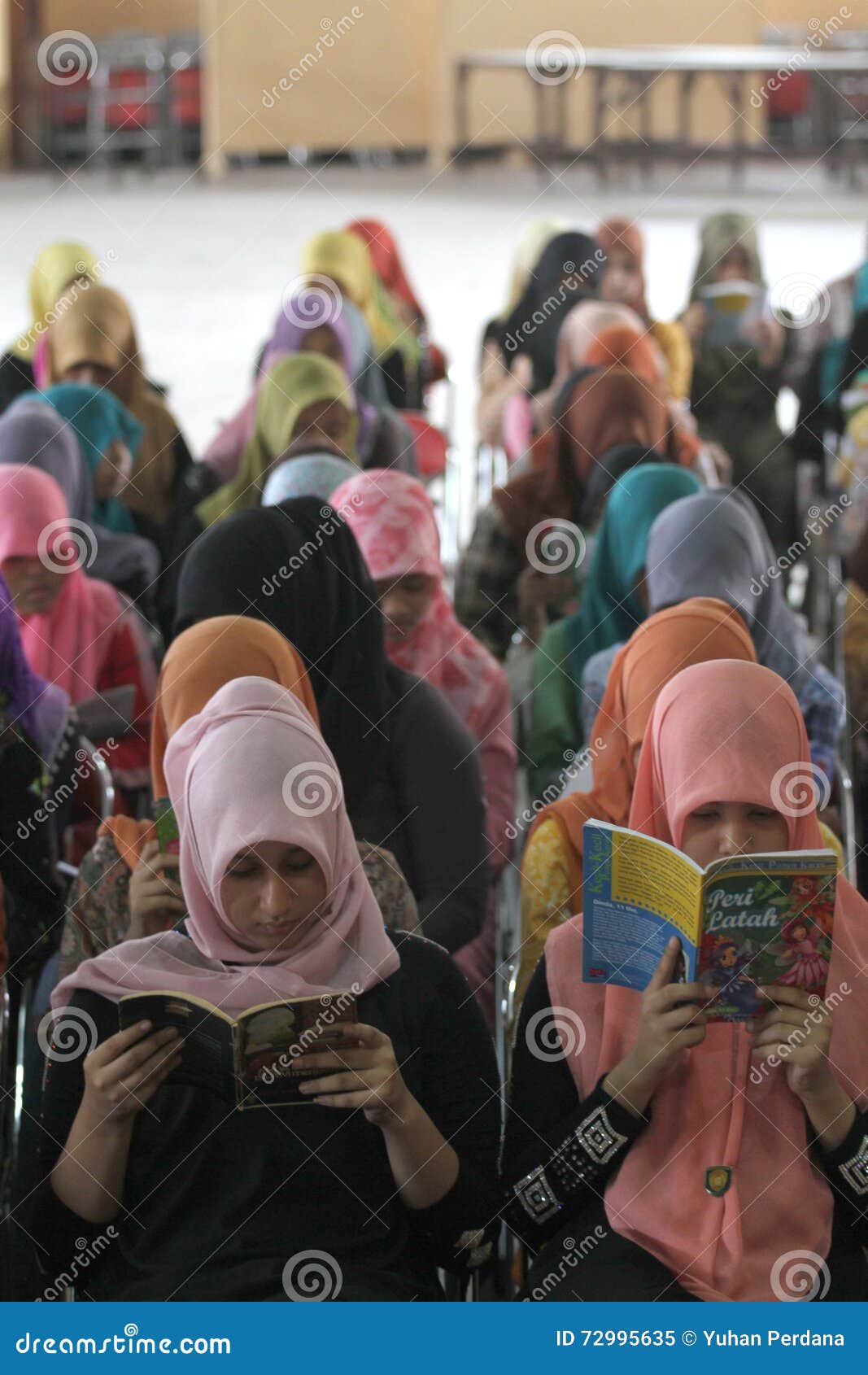 Reading Movement To Increase Knowledge Editorial Image - Image of view ...