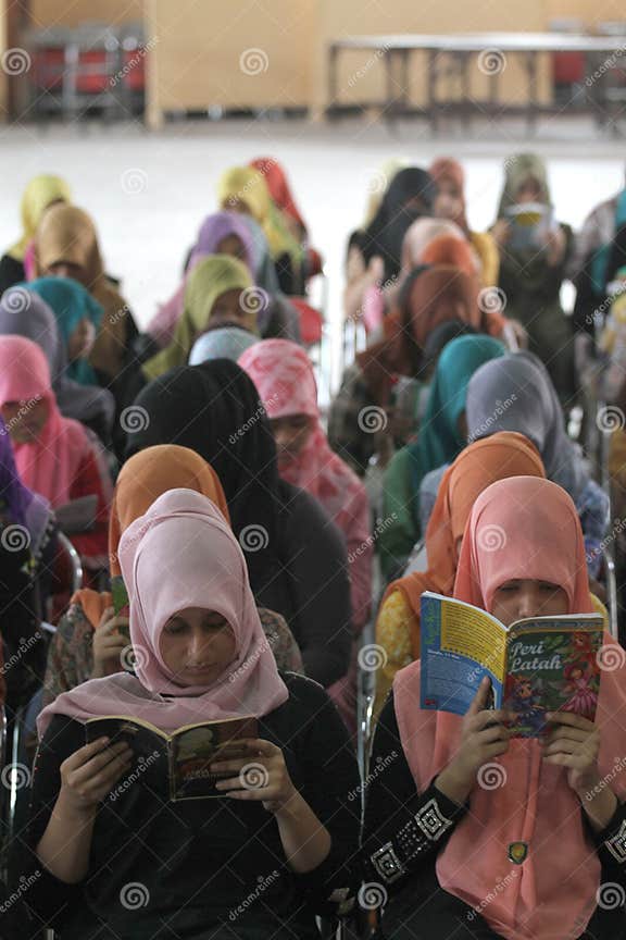 Reading Movement To Increase Knowledge Editorial Image - Image of view ...