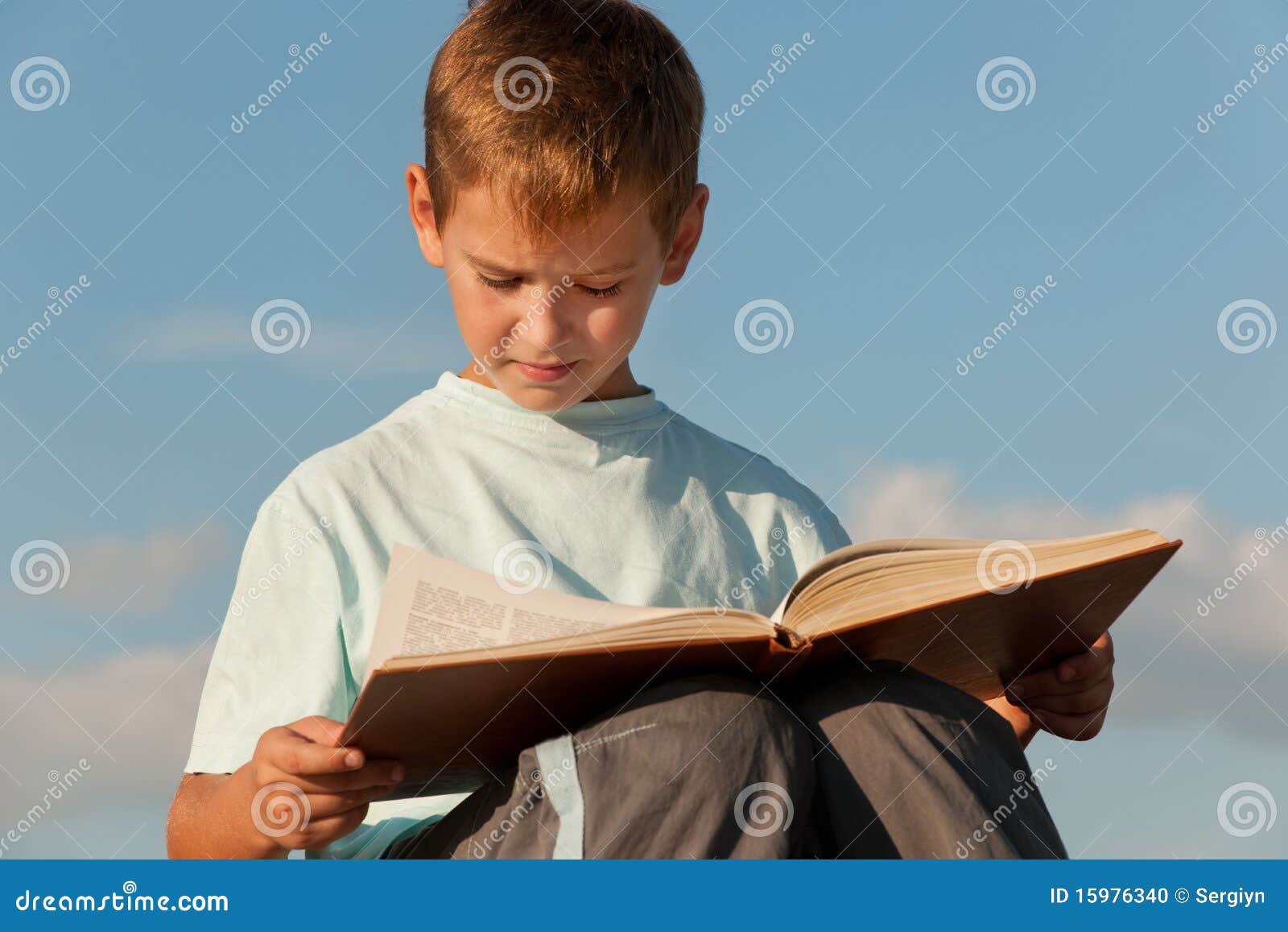 Reading outside stock photo. Image of life, expression - 15976340