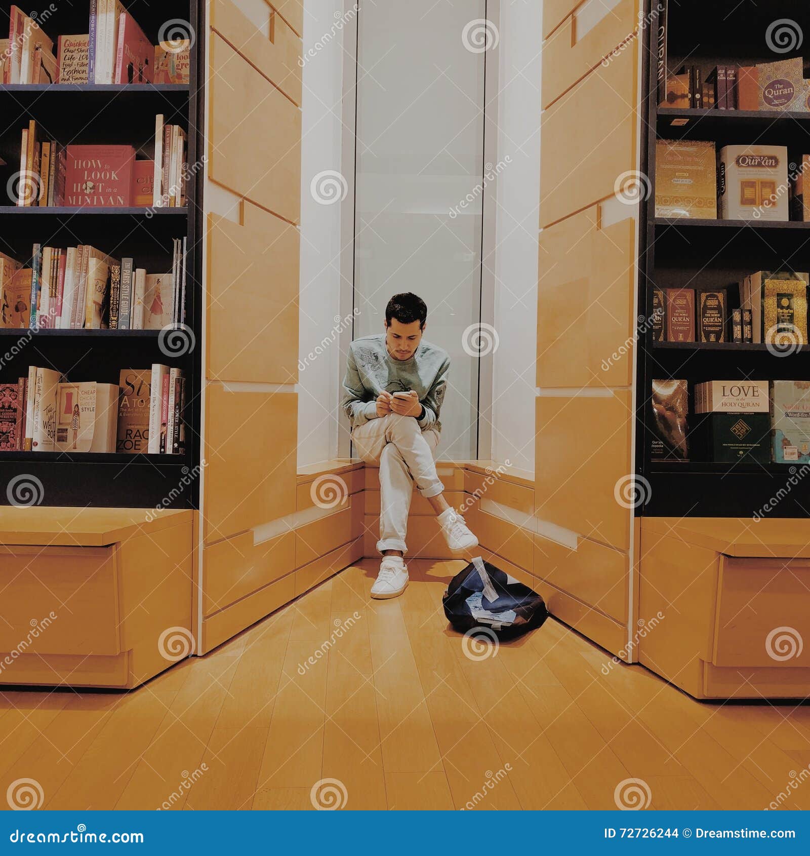 Reading quietly editorial stock image. Image of quietly - 72726244