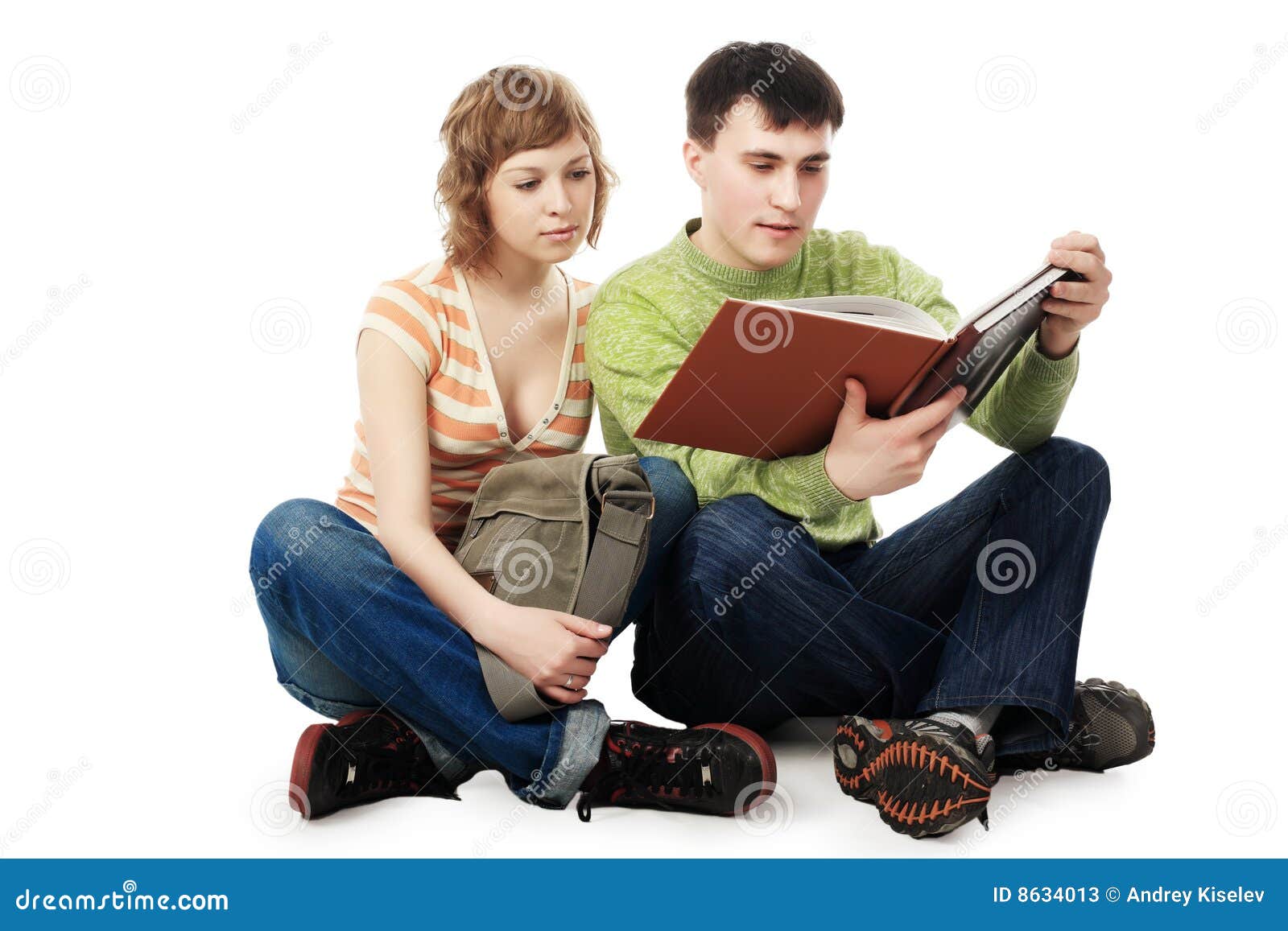 Reading Together Picture. Image: 8634013