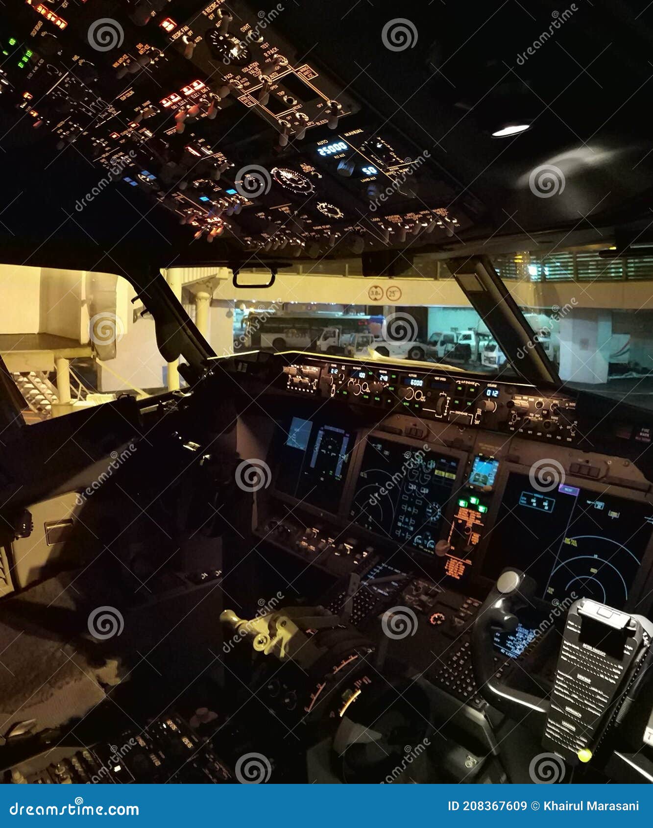 Cockpit Boeing 737, Overhead Panel Instrument Stock Image ...
