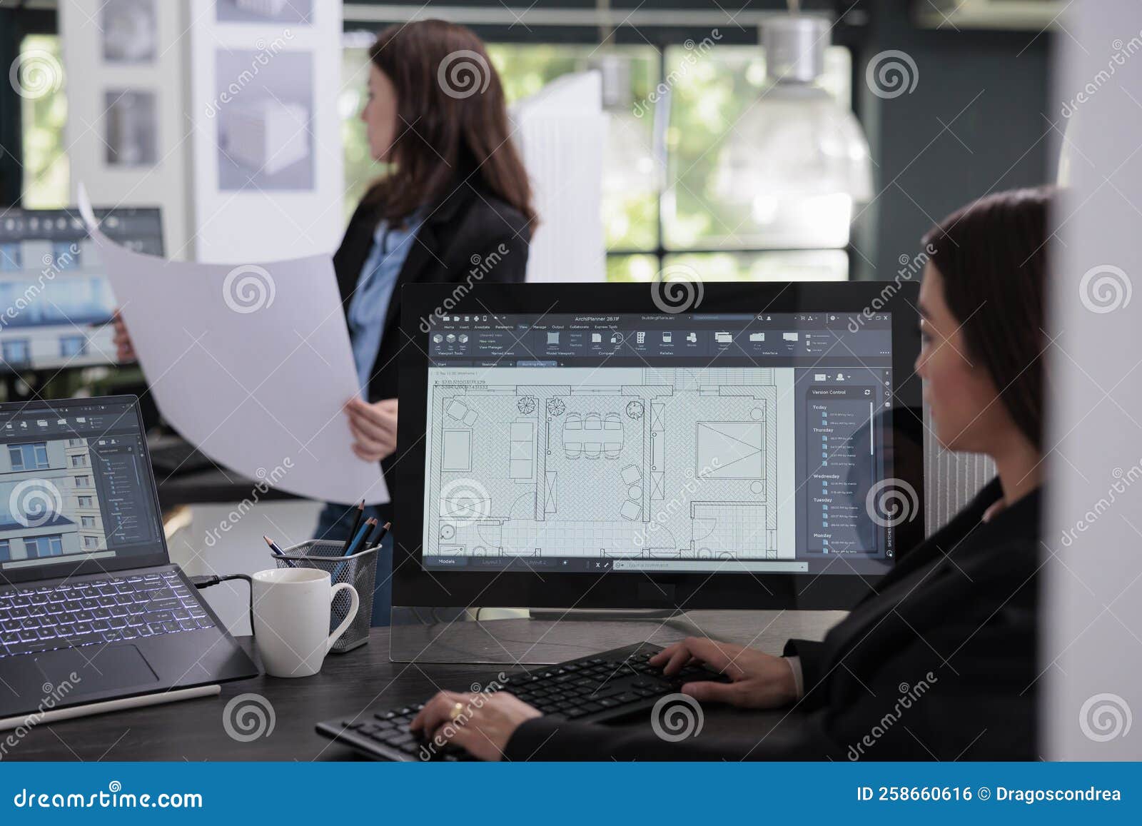 Real Estate Agent Prototyping in Room Floor Planner Software Stock ...