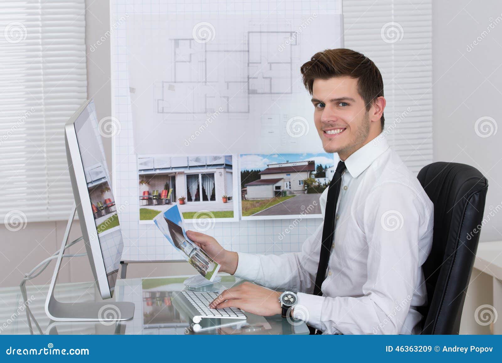 Real Estate Agent Working on Computer Stock Image - Image of business ...