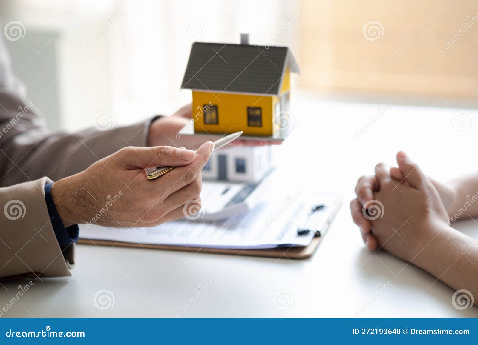 Real Estate Agents Explain Models of Housing Estates in Projects To ...