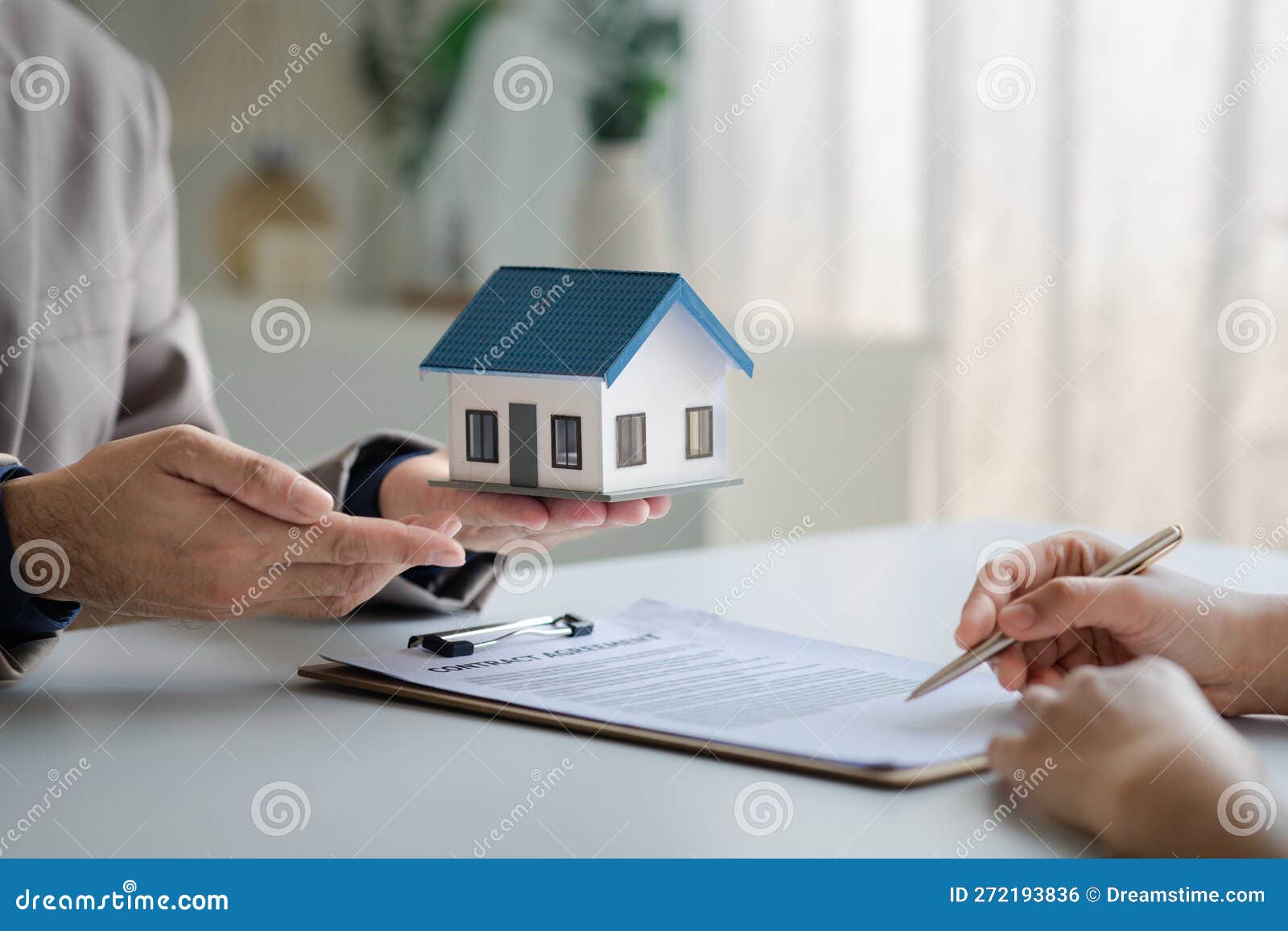 Real Estate Agents Explain Models of Housing Estates in Projects To ...