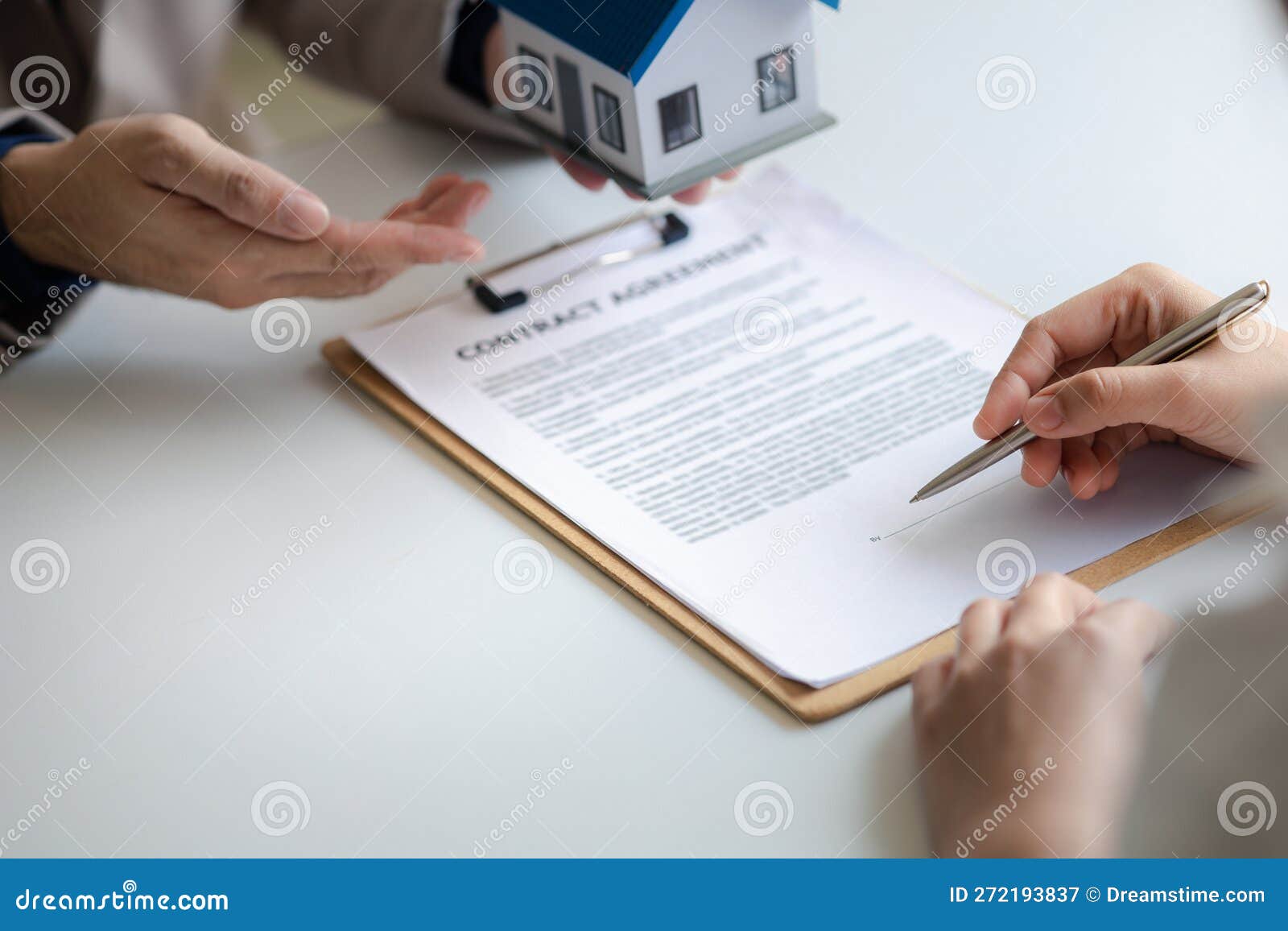 Real Estate Agents Explain Models of Housing Estates in Projects To ...