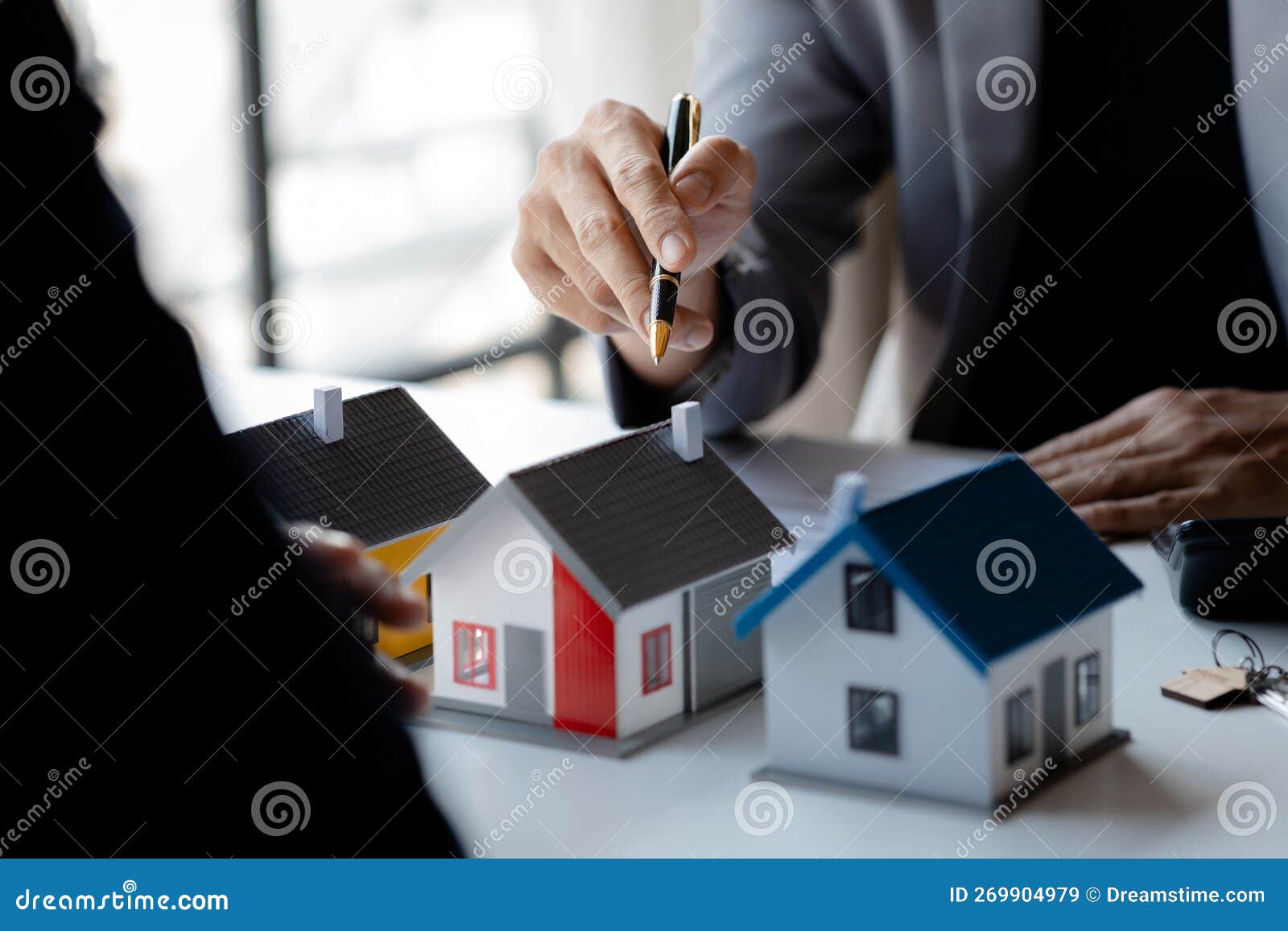 Real Estate Agents Explain Models of Housing Estates in Projects To ...