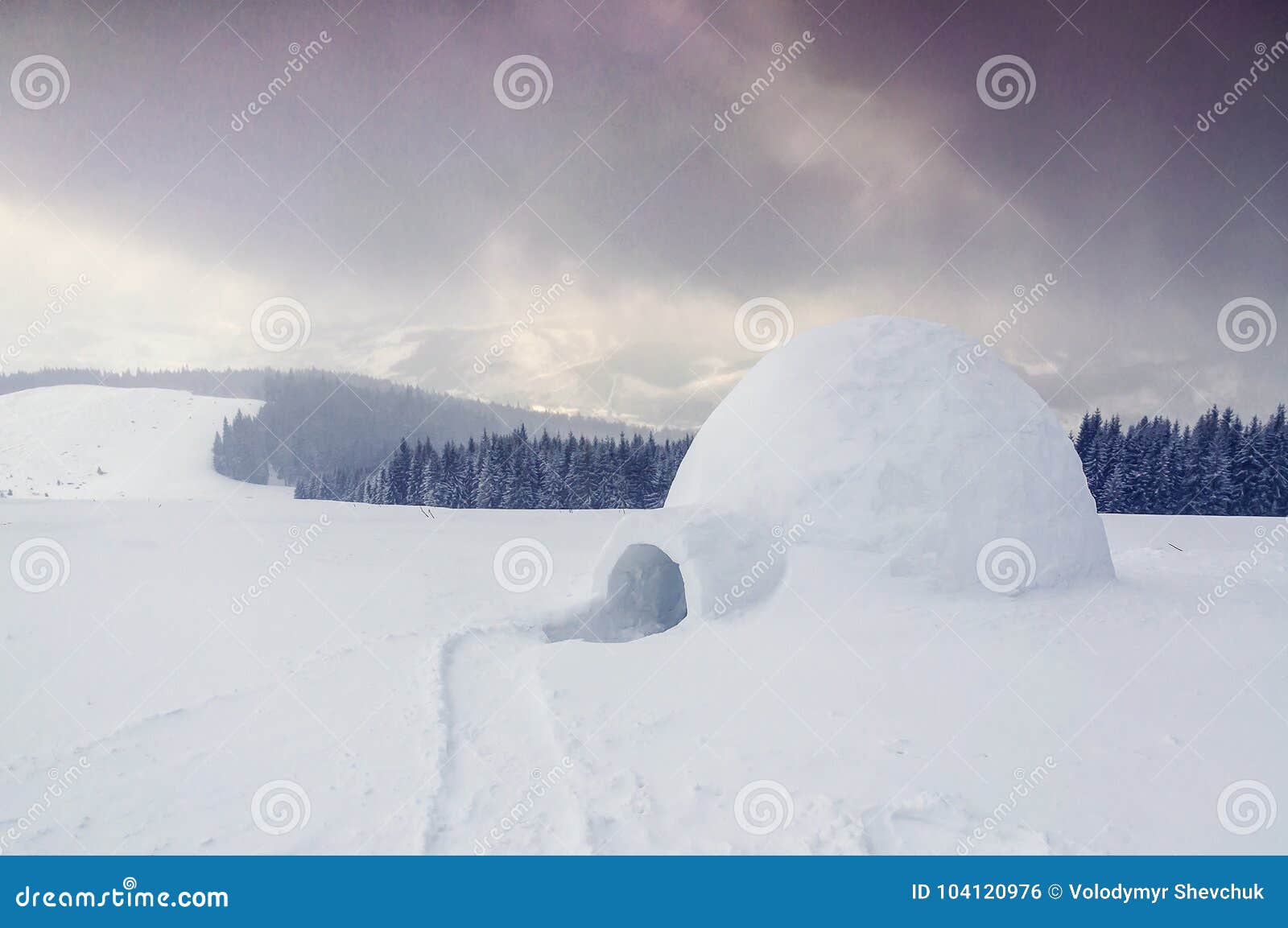 Real Igloo in the Mountains Stock Photo - Image of adventure, dome ...