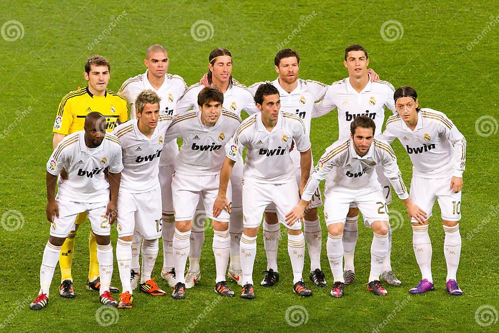 Real Madrid team editorial photo. Image of footballers - 23047126