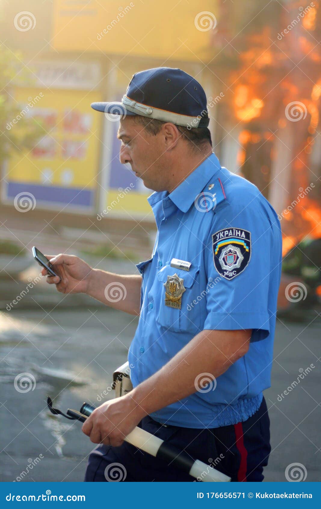 The Real Work of Firefighters and the Police at the Scene. Operational ...