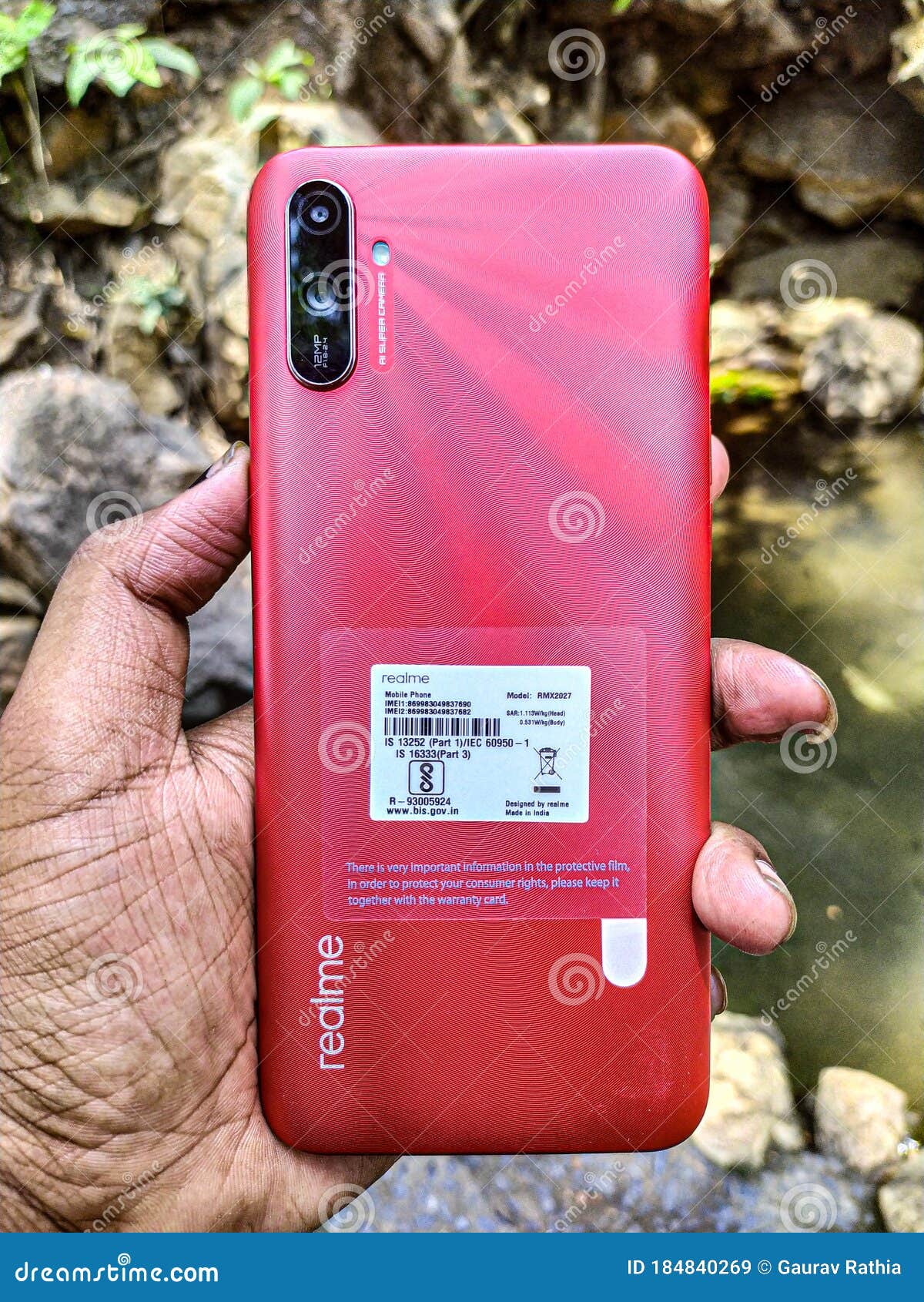 Realme c3 editorial stock image. Image of hand, realme - 184840269
