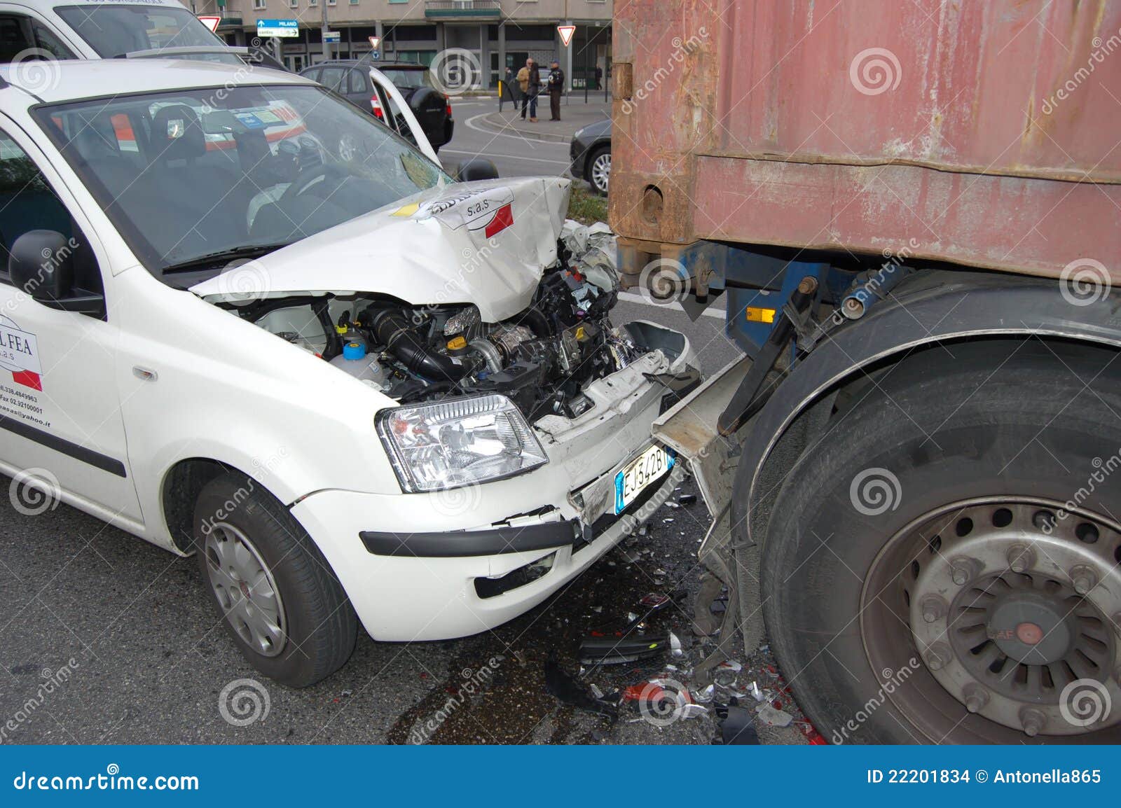 A rear-end collision editorial stock image. Image of road - 22201834