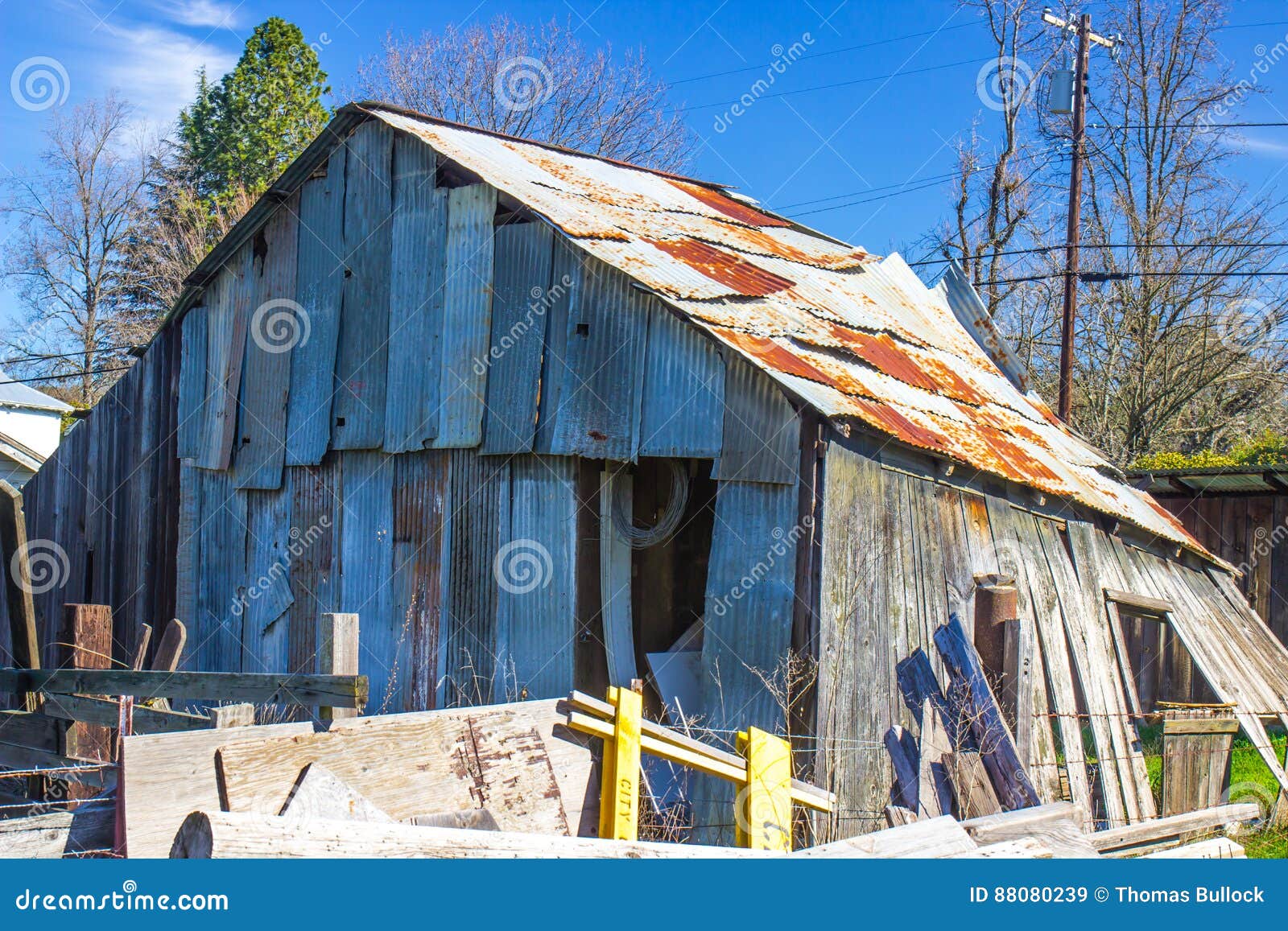 Rear of Falling Down Tin Barn Stock Image - Image of abandoned, windows ...