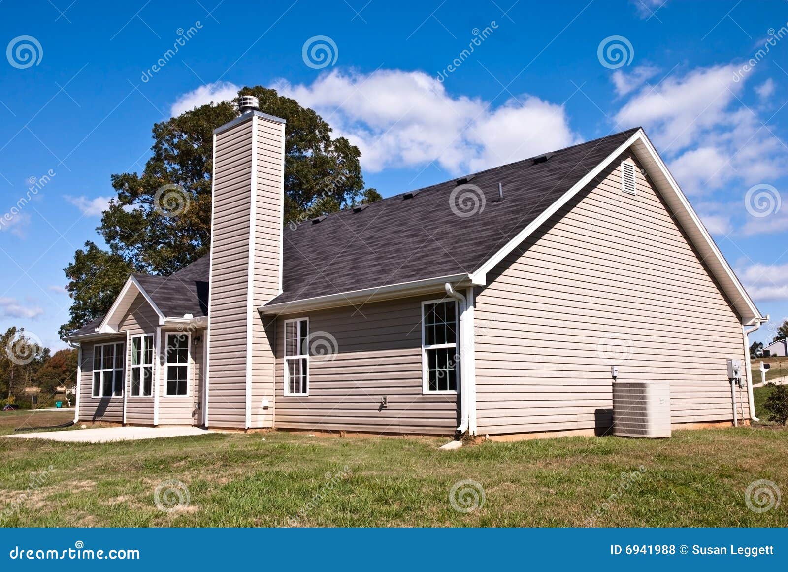 664 Rear View Home Sky Stock Photos - Free & Royalty-Free Stock Photos ...