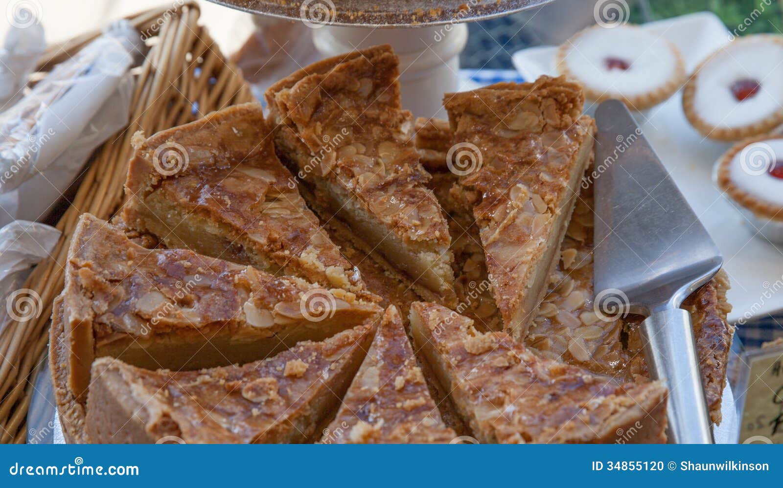 Rebanada de la almendra foto de archivo. Imagen de rebanada - 34855120