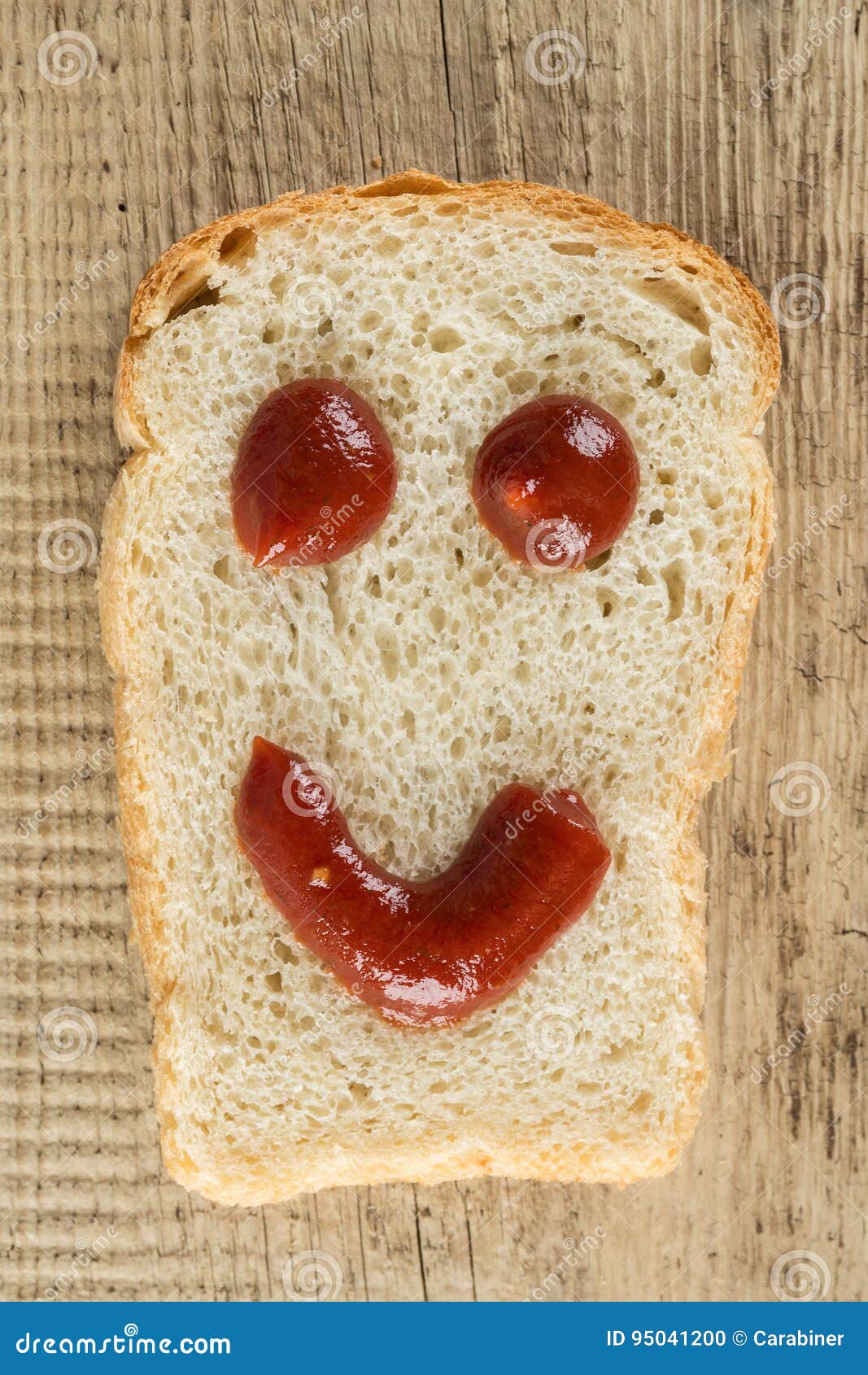 Rebanada De Pan Con Una Sonrisa Foto de archivo - Imagen de culinario ...
