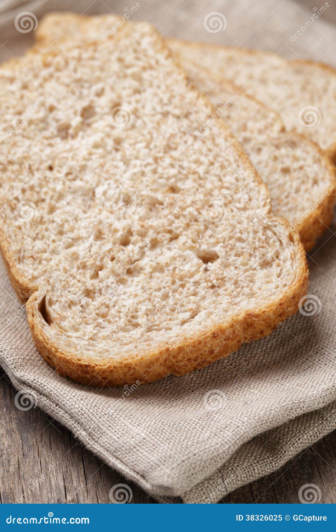 Rebanadas De Pan Sano De La Avena Imagen de archivo - Imagen de ...