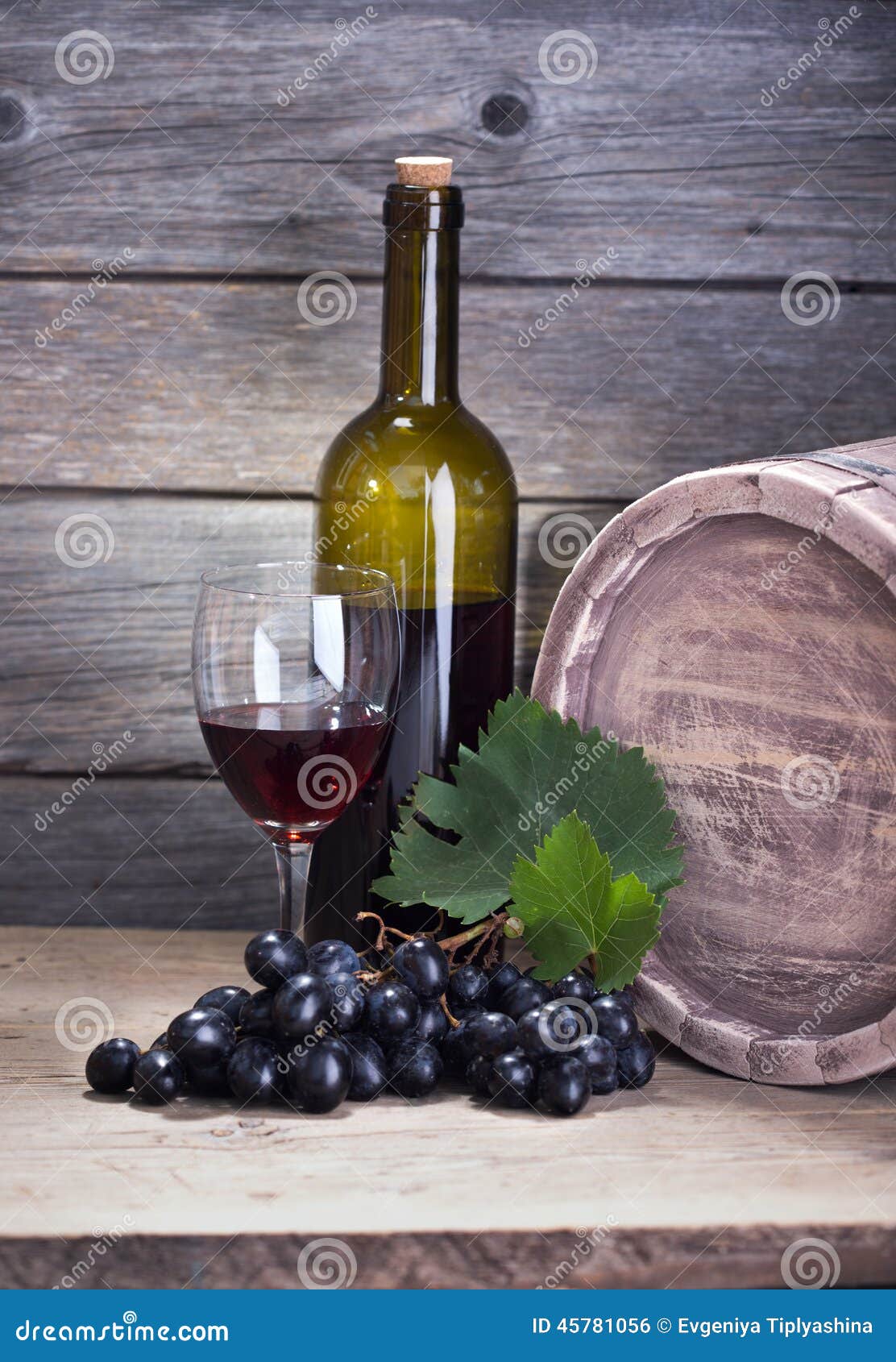 Rebe stockfoto. Bild von eisen, grün, becher, keller - 45781056