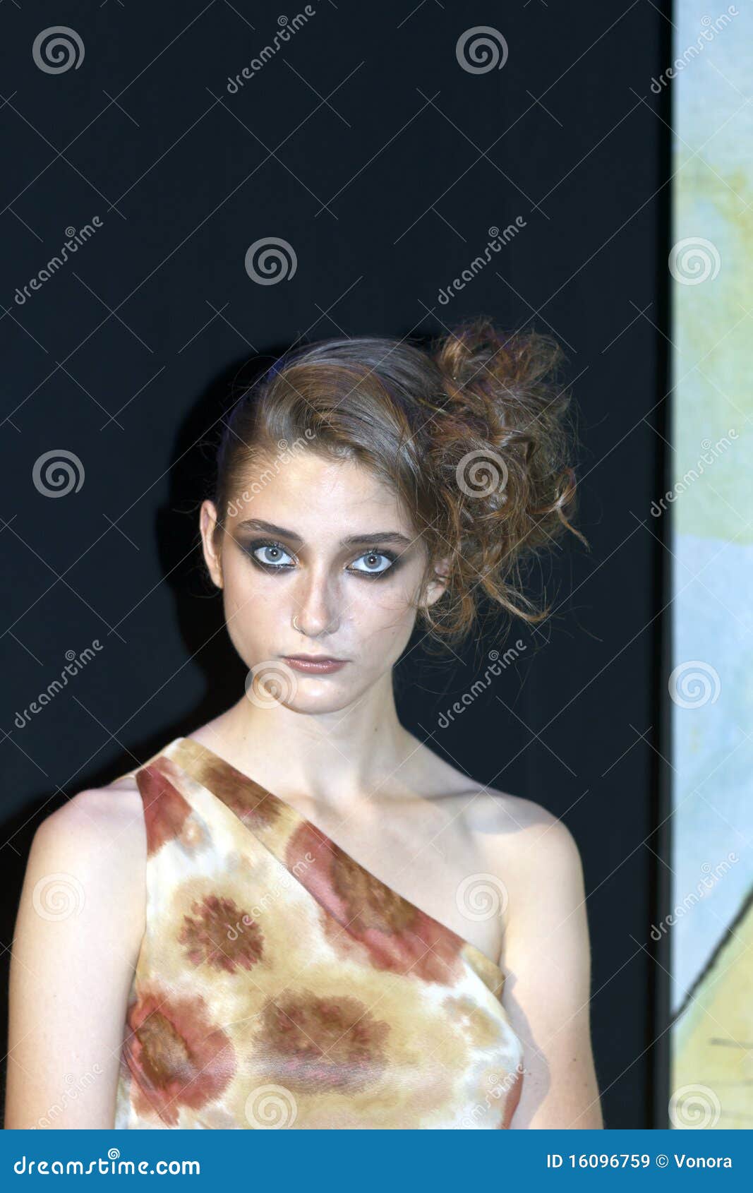 Rebecca Moses editorial stock image. Image of week, clothing - 16096759