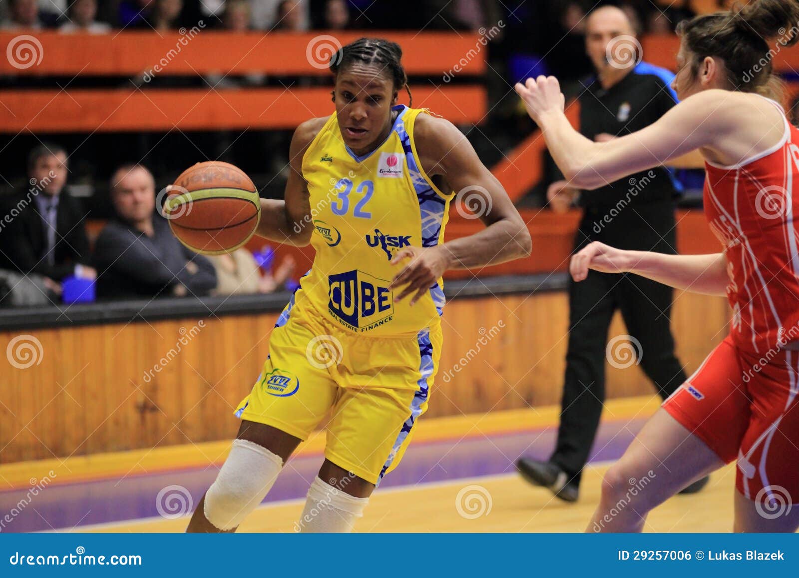 Rebekkah Brunson - USK Prague Editorial Photo - Image of euroleague ...