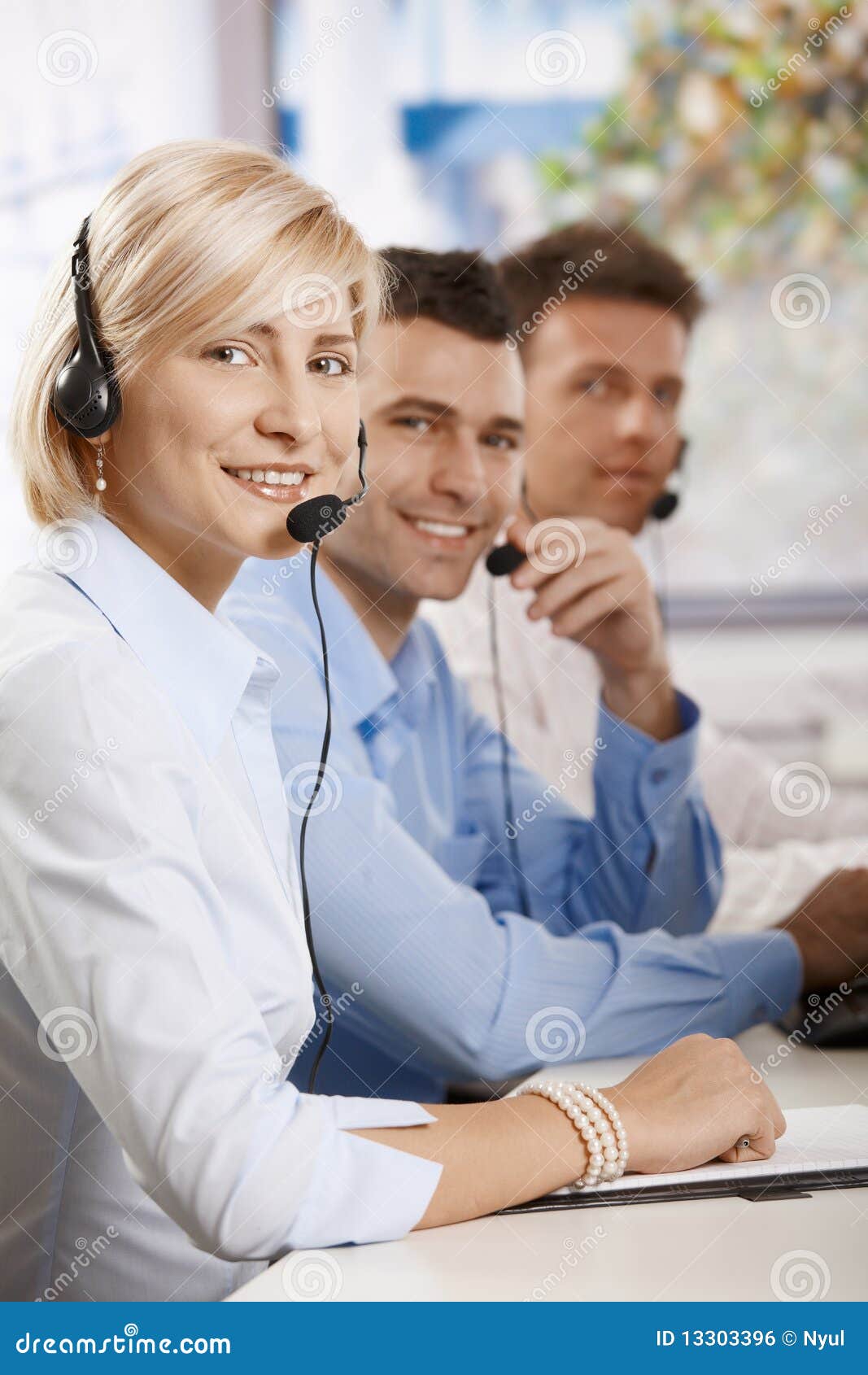 Receicving Aufrufe Der Informationsstelle Stockfoto - Bild von gealtert ...