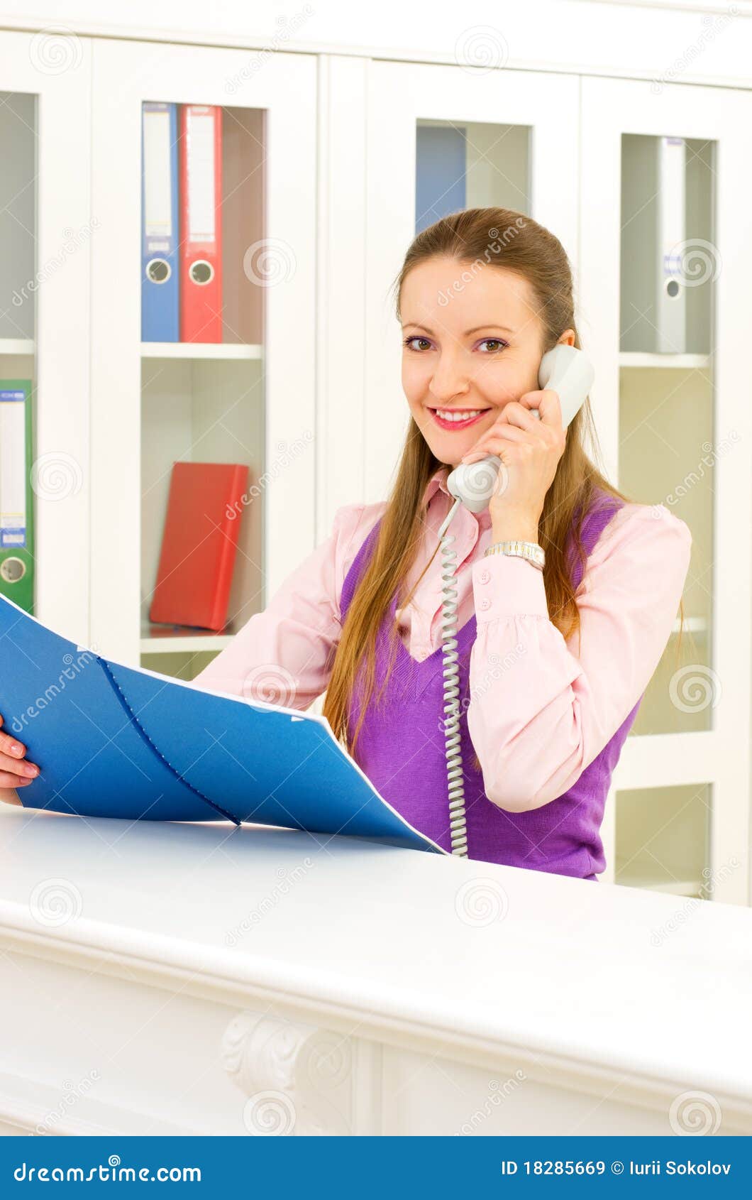 Receptionist fotografering för bildbyråer. Bild av tjänst - 18285669