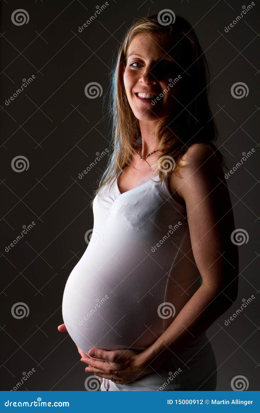 Recientemente Embarazado Con Las Burbujas Foto de archivo - Imagen de ...